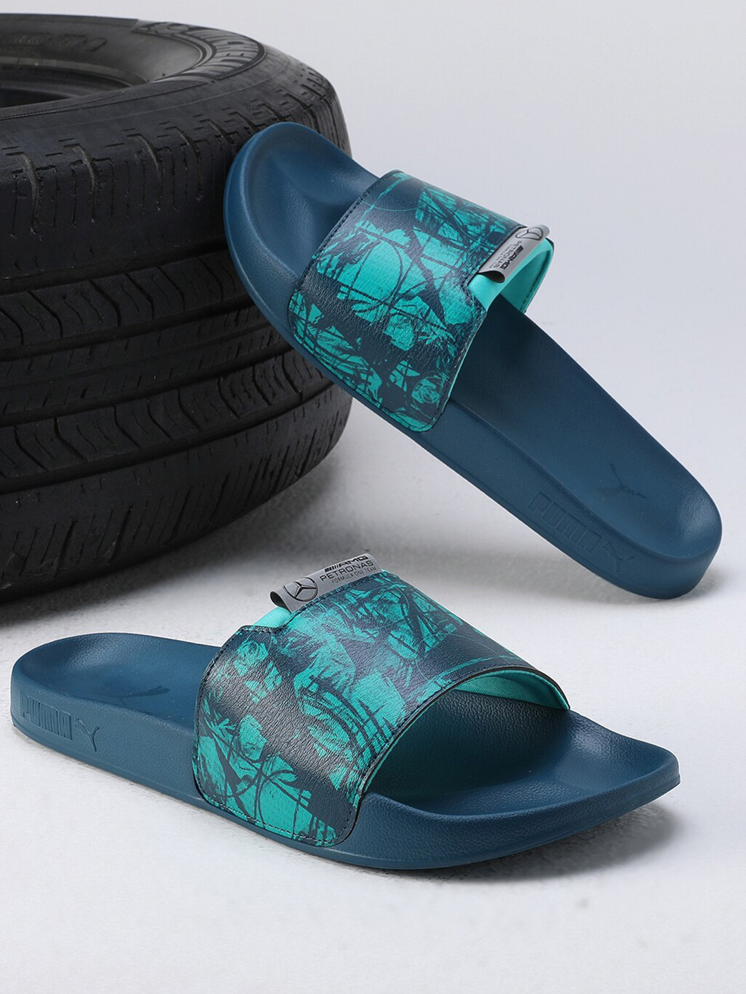 Buy Puma Men Mercedes AMG Petronas Leadcat 2.0 Sliders - Flip Flops for ...