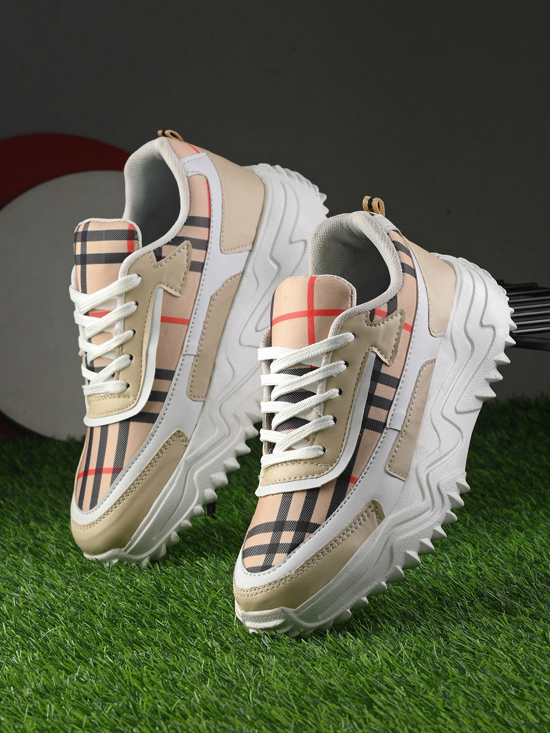 Buy CLOG LONDON Women Colourblocked Round Toe Sneakers - Casual Shoes ...