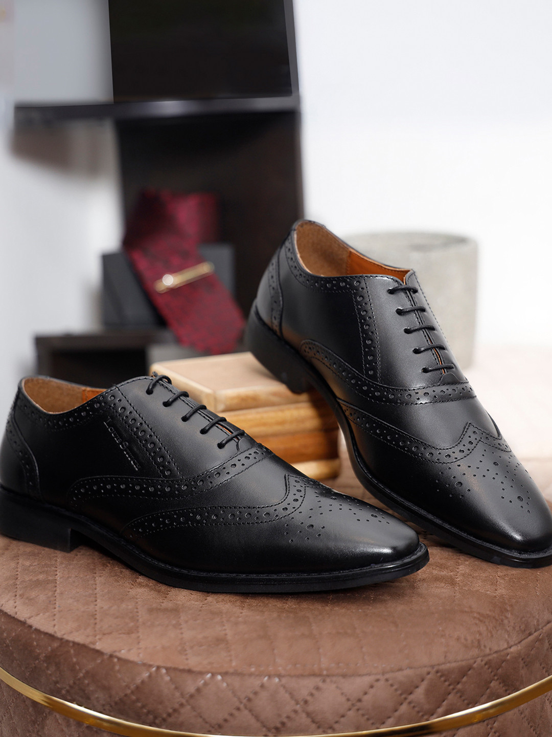 Buy LOUIS STITCH Men Jet Black Premium Italian Leather Formal Brogue ...