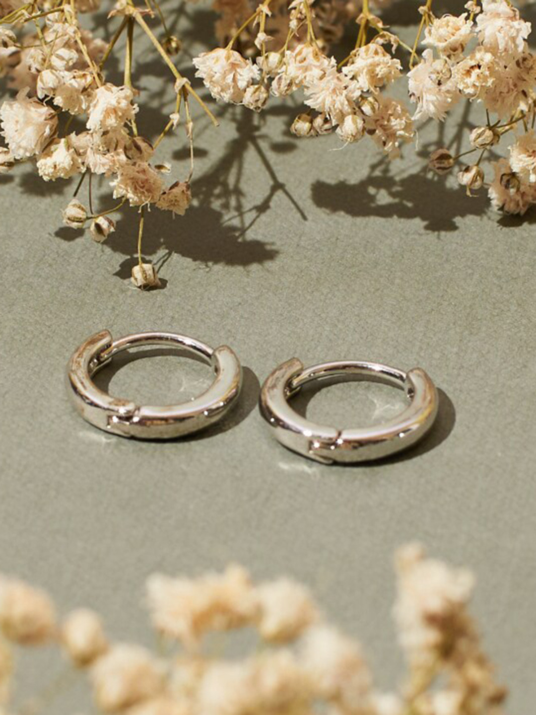 Buy SALTY Men Circular Hoop Earrings - Earrings for Men 27236928 | Myntra