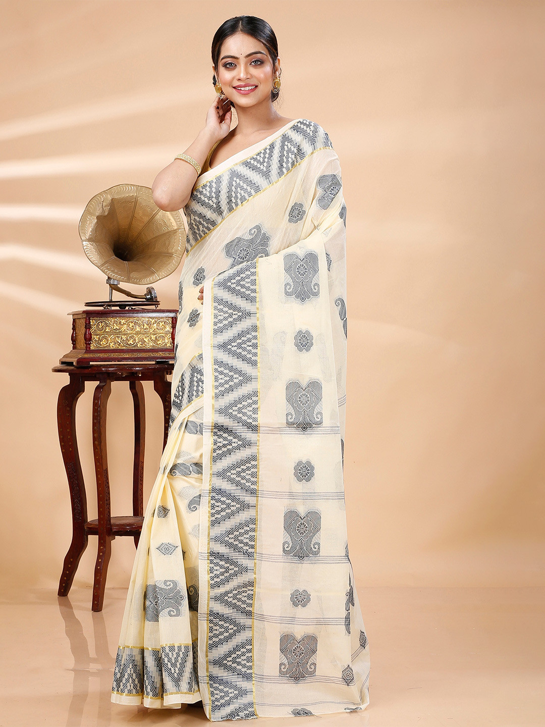 Buy DipDiya Ethnic Motif Woven Design Pure Cotton Taant Saree - Sarees ...