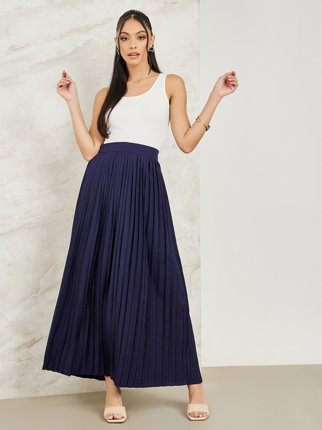 Buy Styli Accordion Pleated Flared Maxi Skirt - Skirts for Women ...