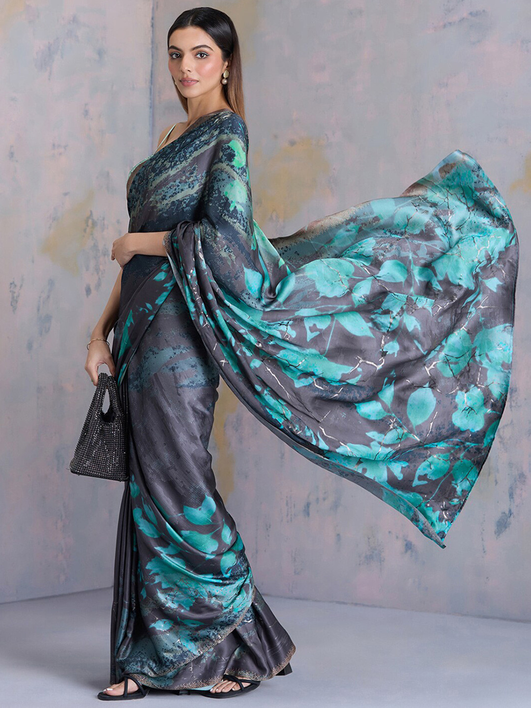 Buy Navyasa By Liva Floral Printed Liva Saree - Sarees for Women ...