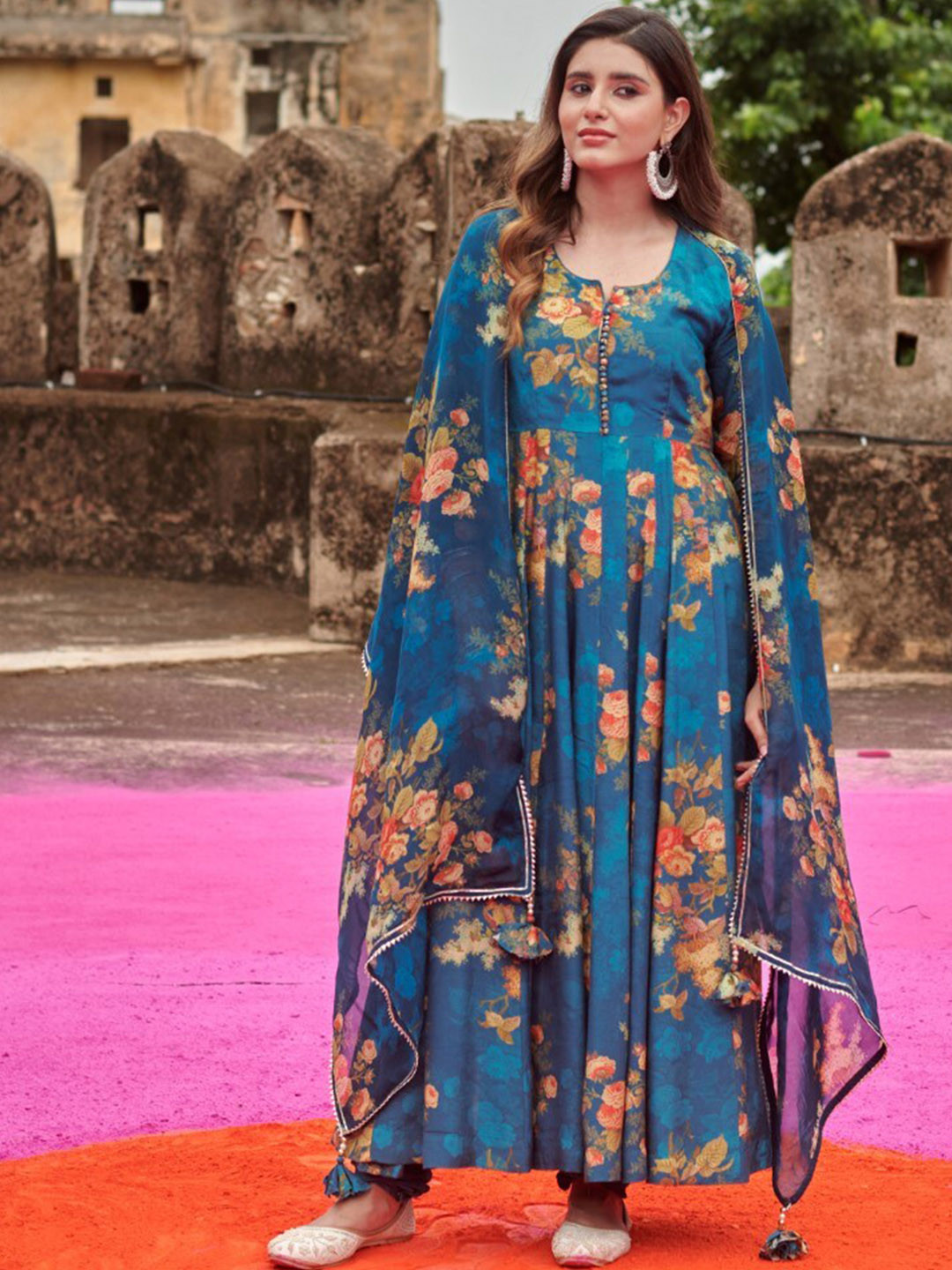 Buy KARAJ JAIPUR Floral Printed Notch Neck Gotta Patti Anarkali Kurta ...