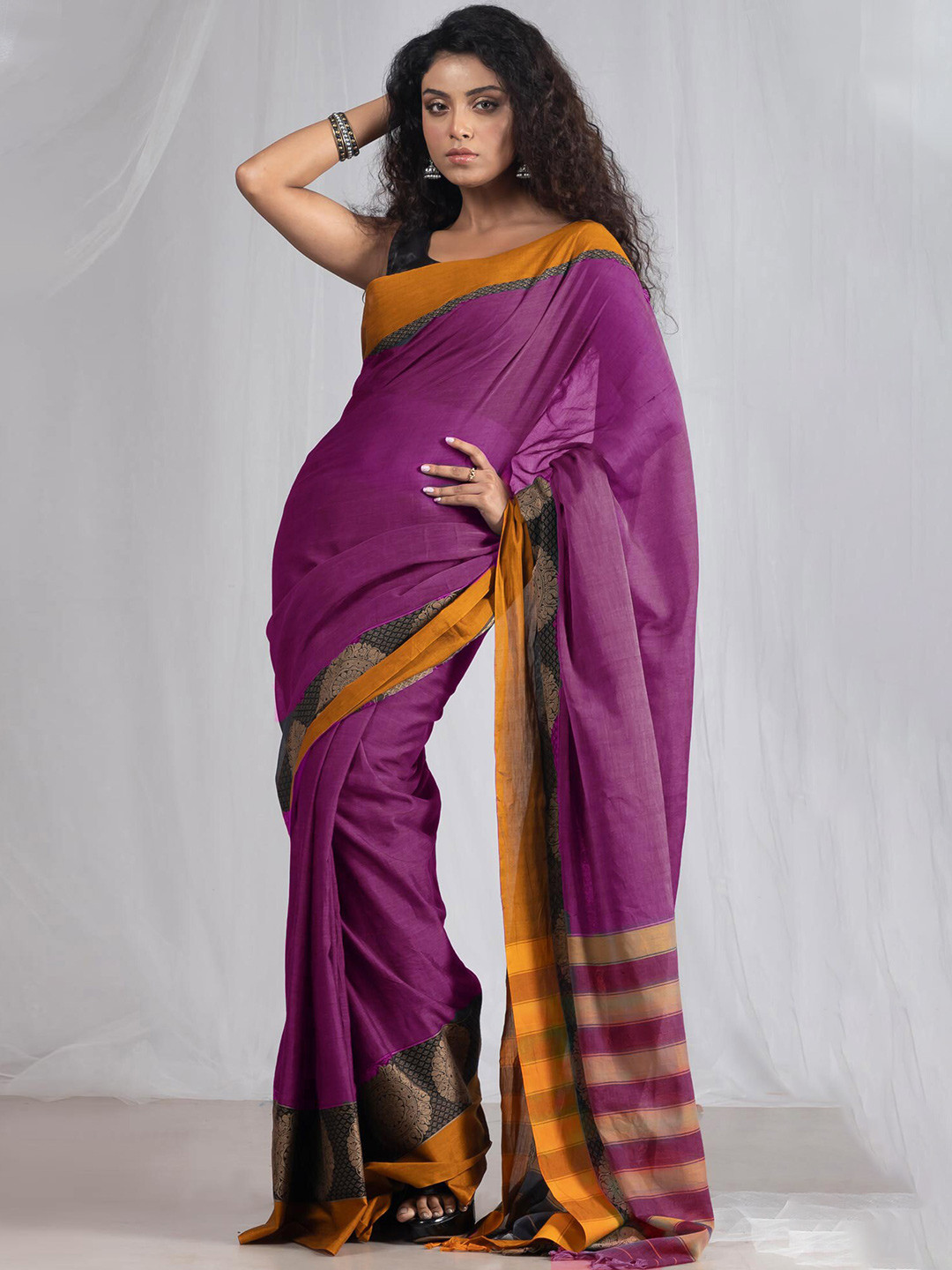 Buy Unnati Silks Zari Pure Cotton Handloom Narayan Peth Saree With ...