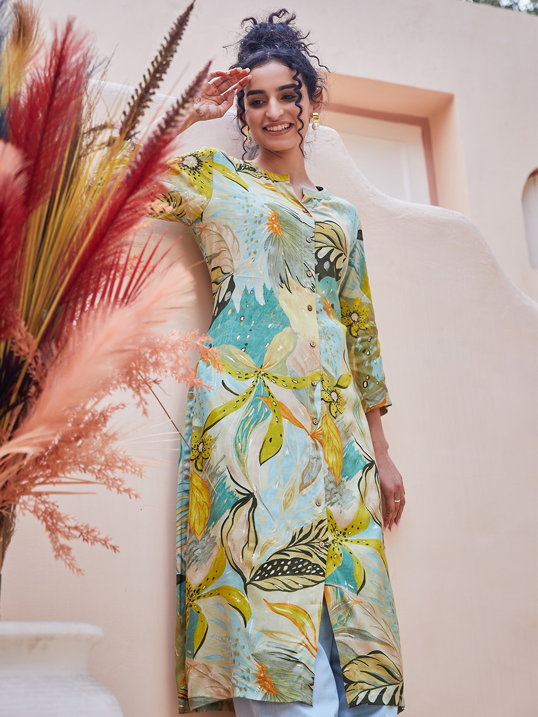 Buy Biba Floral Printed Mandarin Collar Straight Kurta Kurtas For
