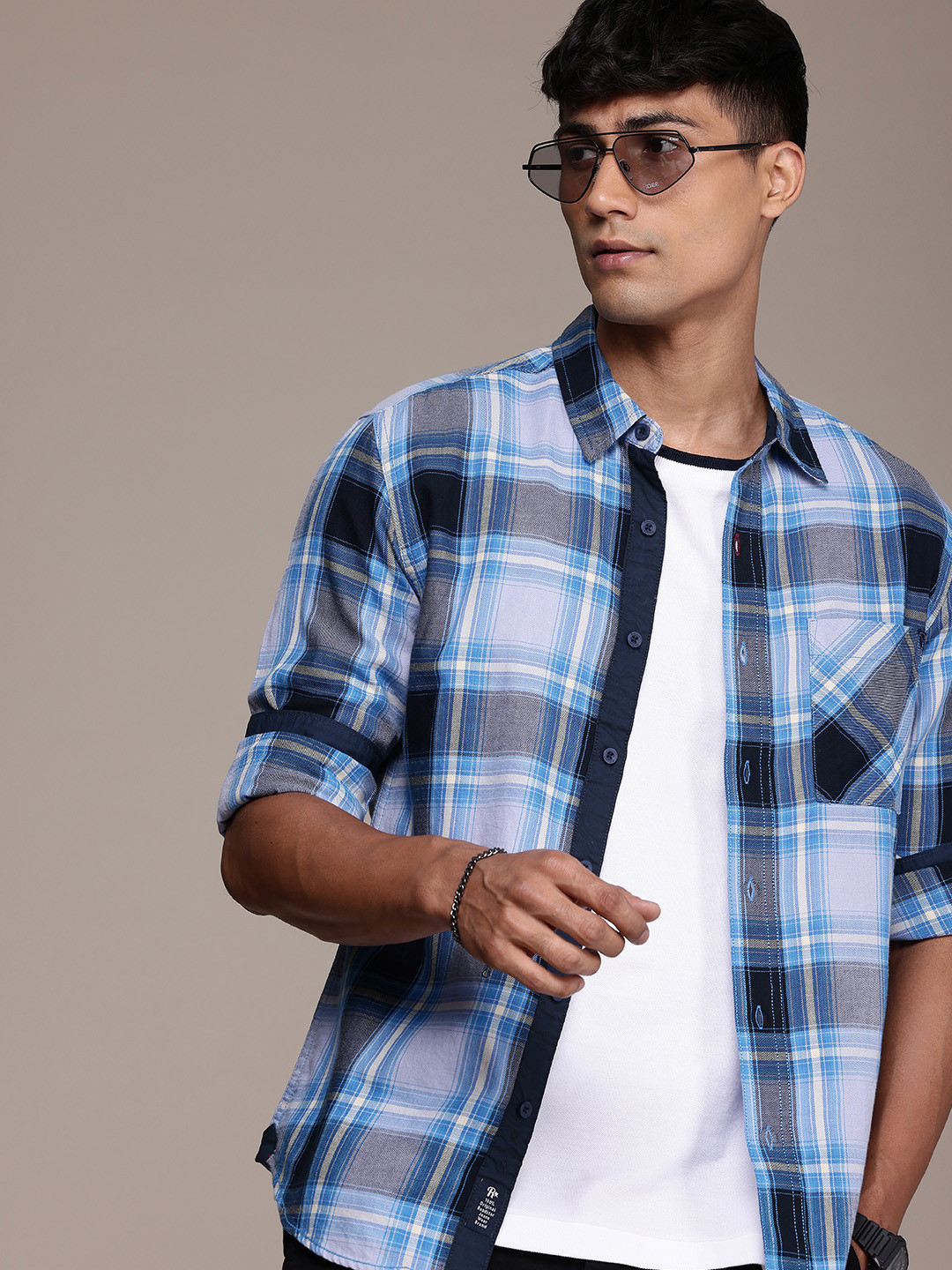 Buy The Roadster Life Co. Checked Pure Cotton Casual Shirt - Shirts for Men 27393160 | Myntra