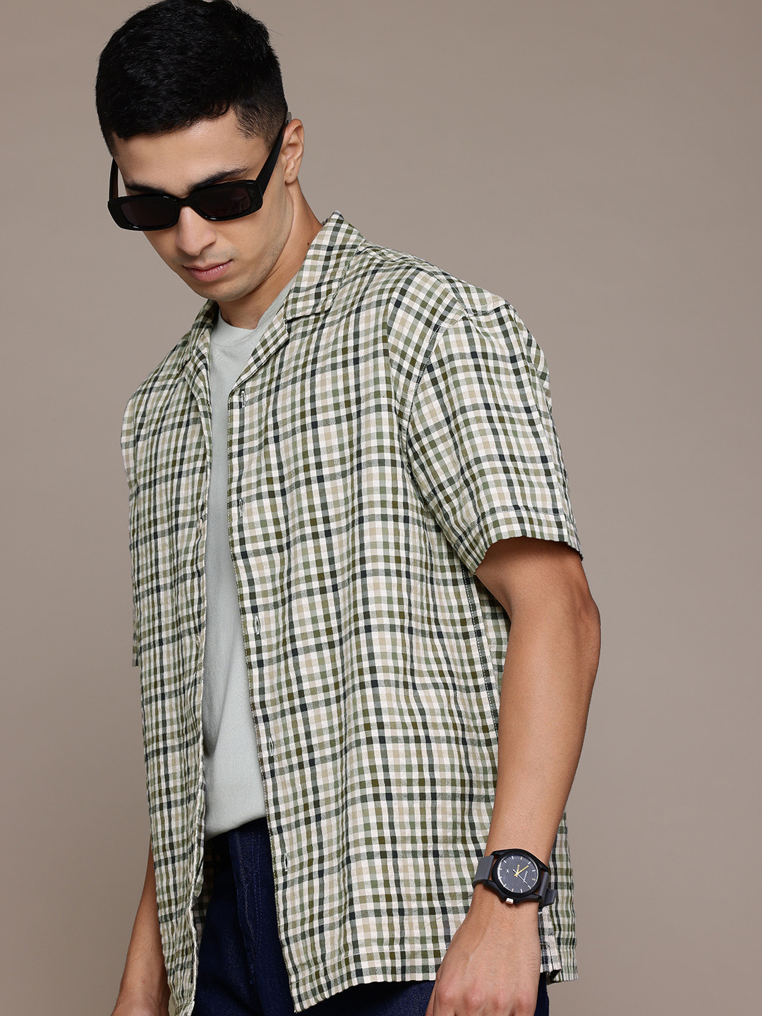 Buy The Roadster Lifestyle Co. Pure Cotton Checked Seersucker Relaxed Fit Shirt - Shirts for Men ...