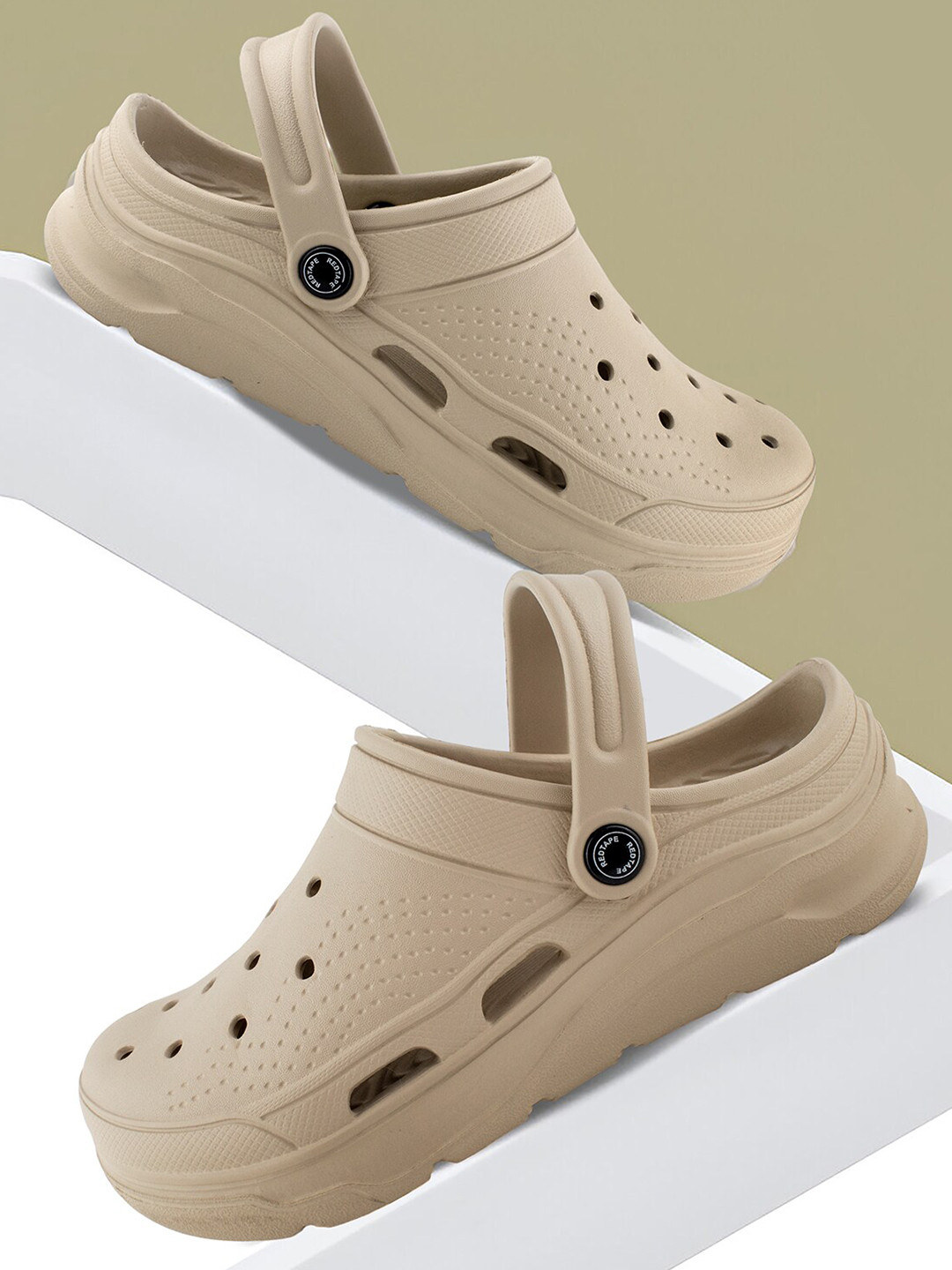 Buy Red Tape Men Self Design Clogs - Flip Flops for Men 27400614 | Myntra