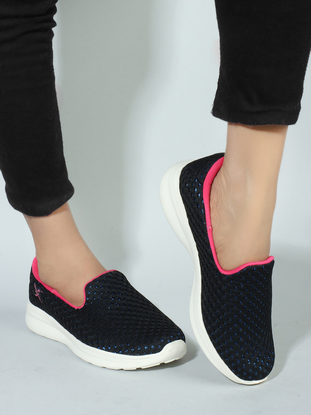 Buy Carlton London Women Textured Round Toe Flyknit Mesh Slip On ...