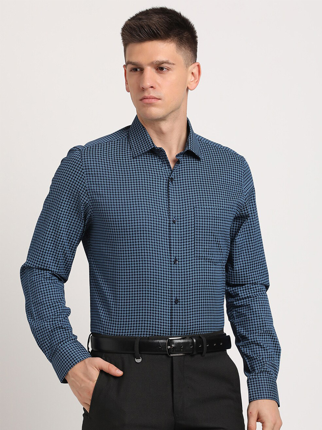 Buy Turtle Standard Slim Fit Micro Ditsy Printed Formal Pure Cotton ...