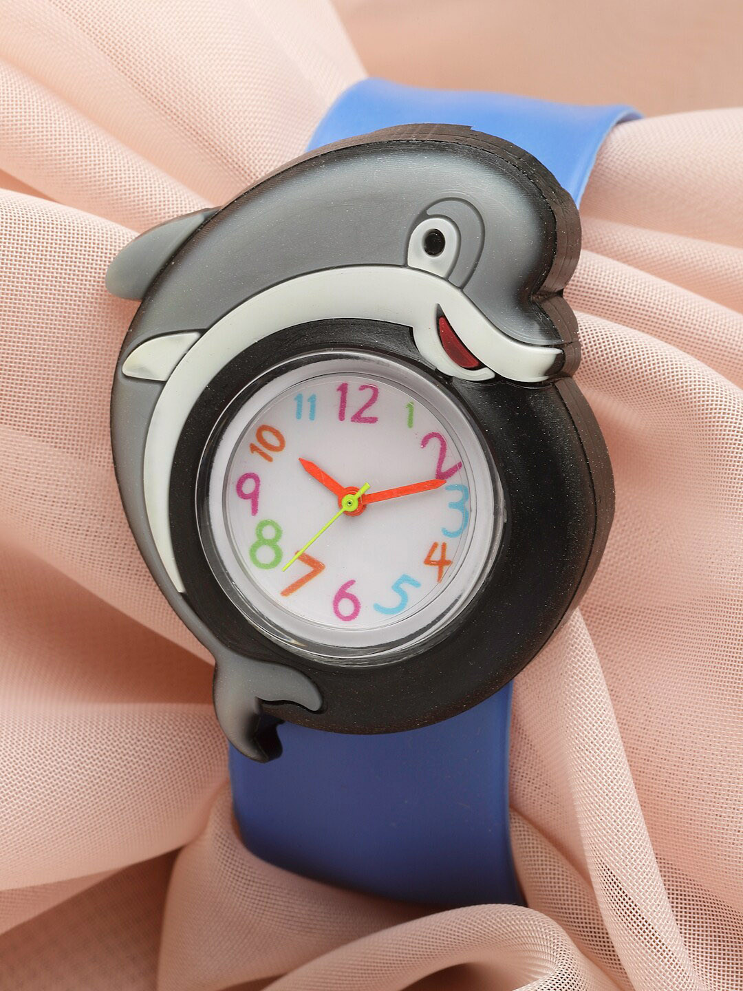 Buy Stoln Unisex Dolphin Shaped Blue And Black Dial Analog Watch ...