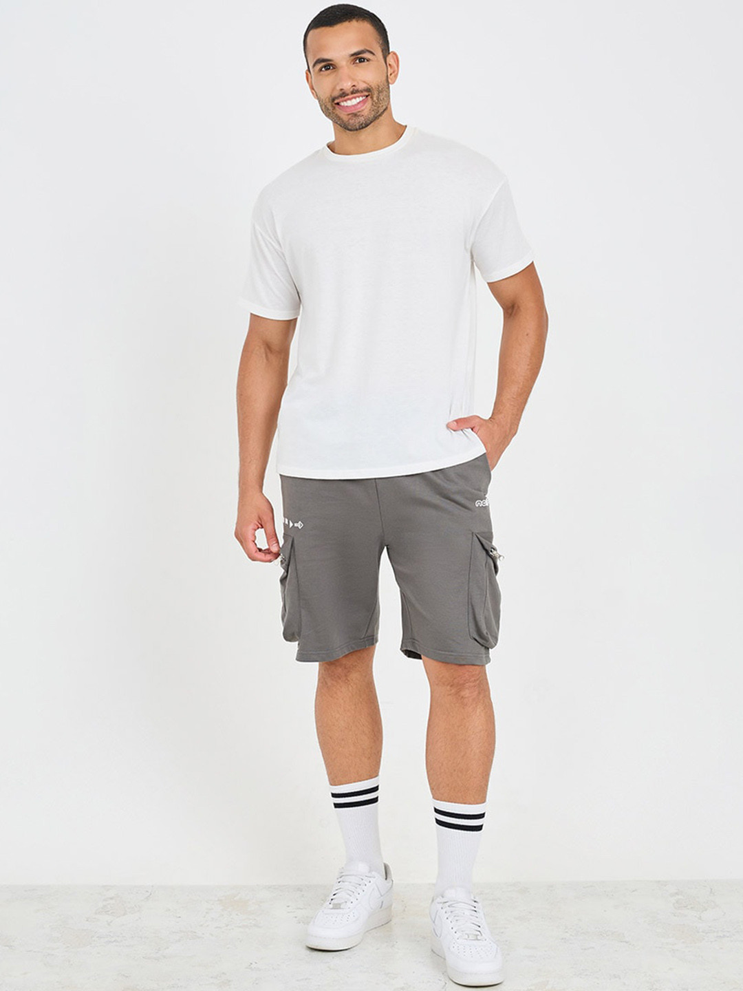 Buy Styli Grey Men Minimal Print Terry Oversized Baggy Cargo Pocket ...