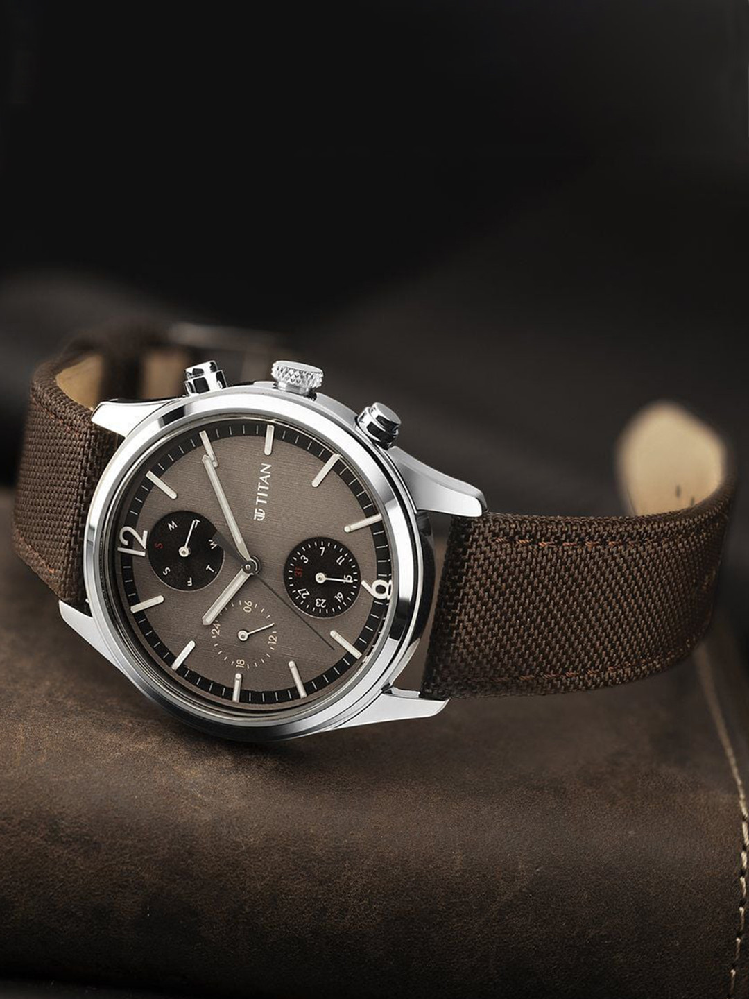 Buy Titan Men Leather Straps Analogue Watch 1805SL12 - Watches for Men ...