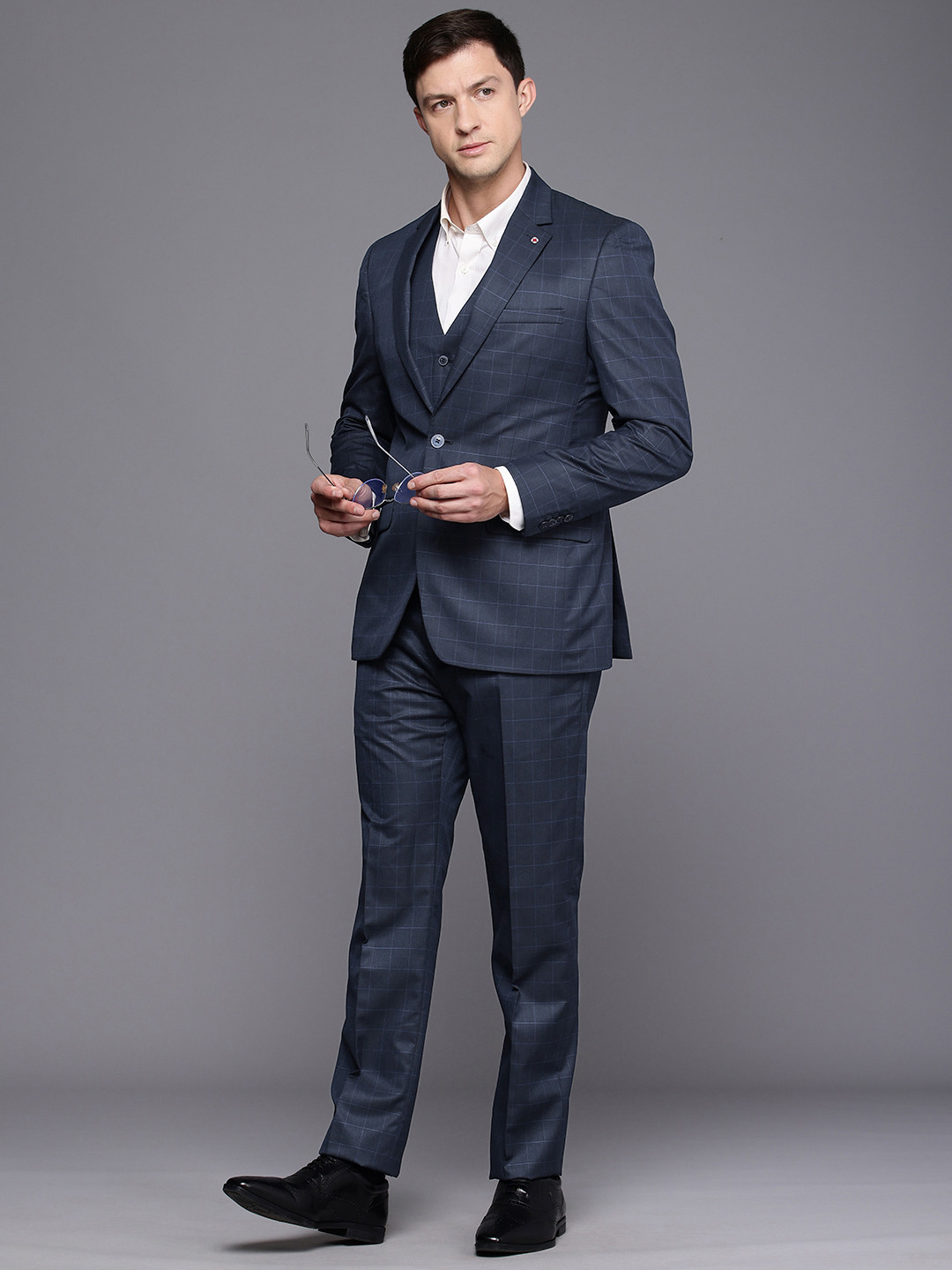 Buy Raymond Contemporary Fit Checked Notched Lapel Single Breasted 3 ...
