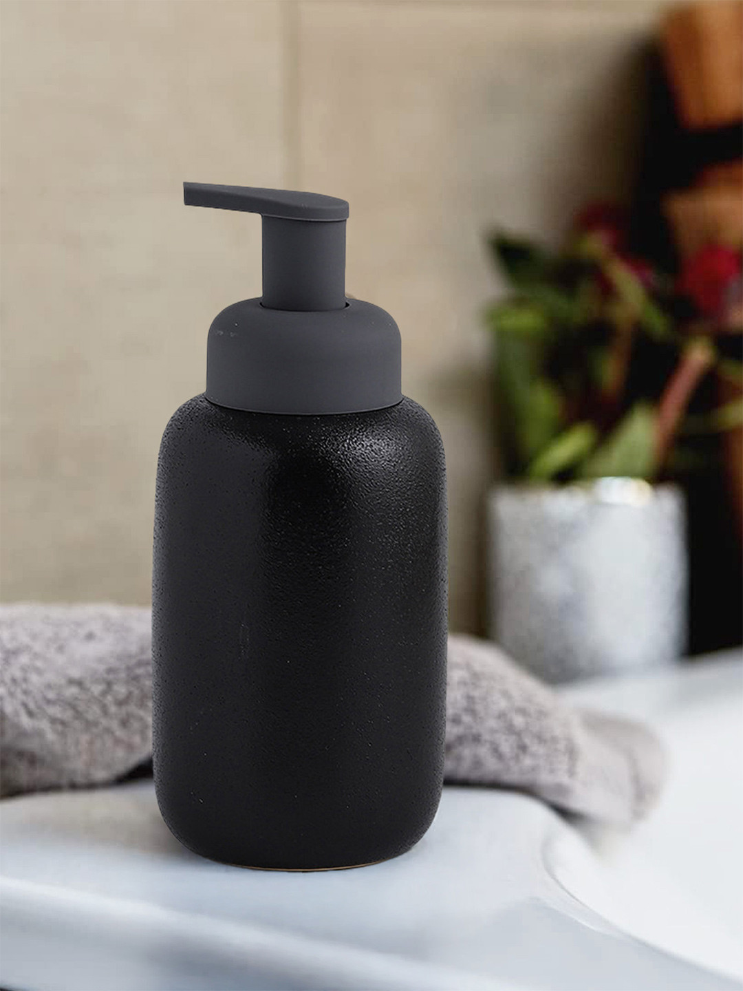 Buy The Better Home Black Geometric Matte Soap Dispenser Bottle 400 Ml ...