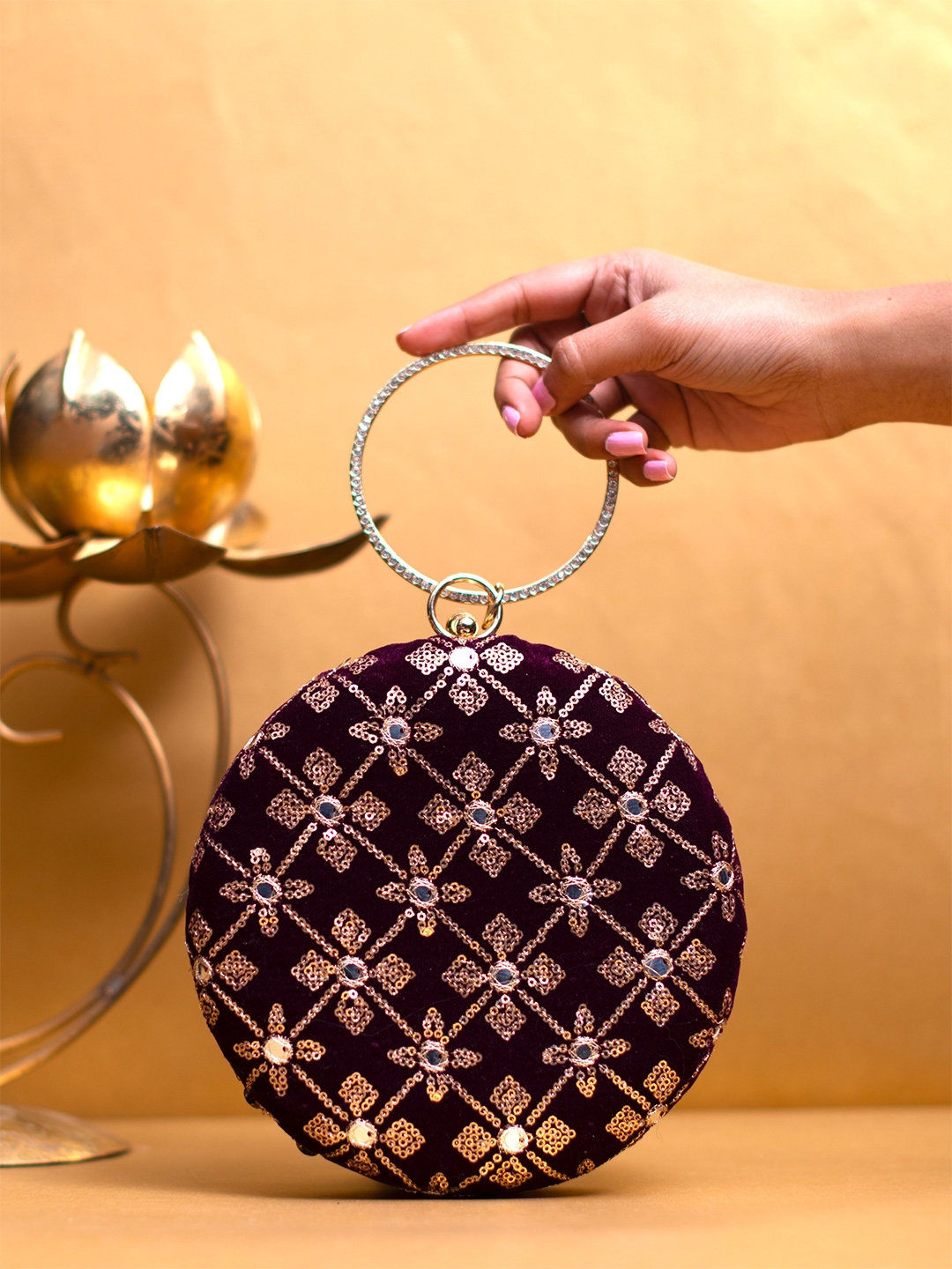 Buy Artklim Embroidered Box Clutch Clutches For Women 27833520 Myntra