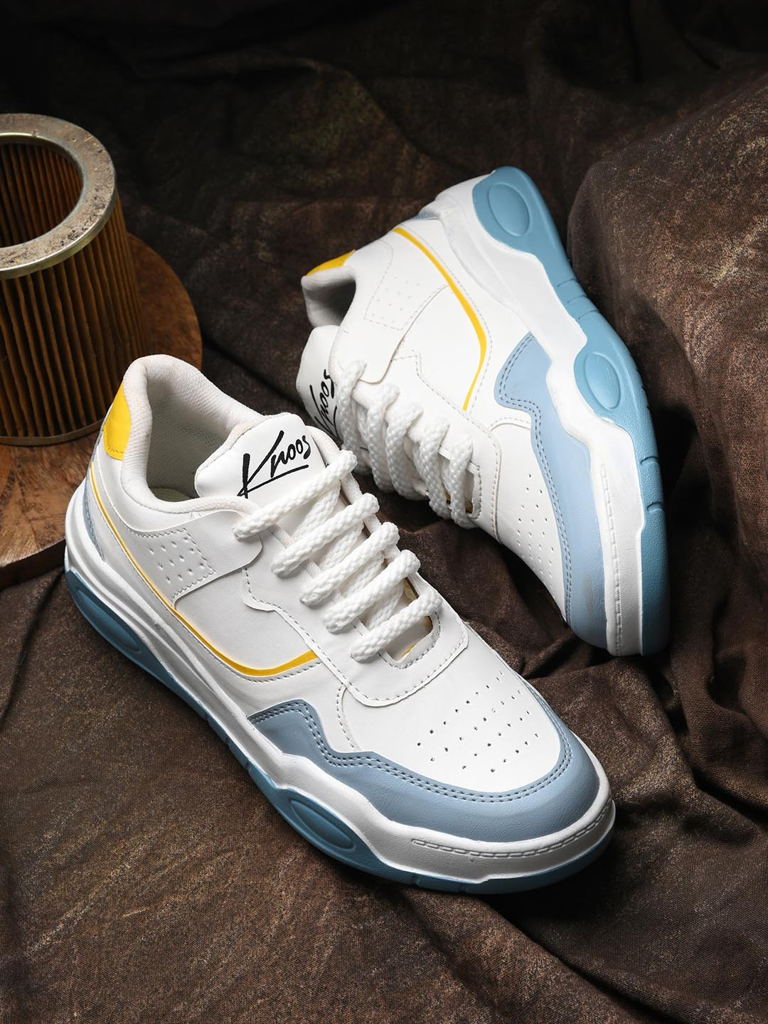 Buy Knoos Men Colourblocked Round Toe Lightweight Sneakers - Casual ...