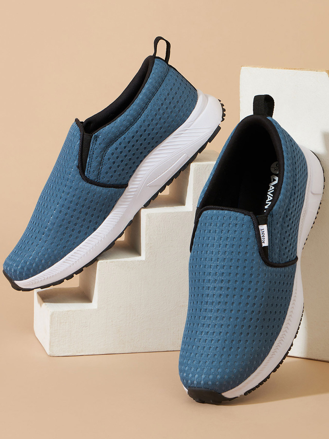 Buy AVANT Men Bolt Slip On Training Shoes - Sports Shoes for Men ...