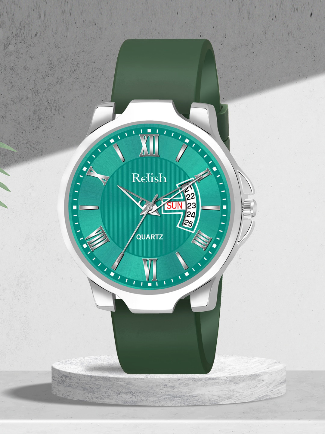 Buy Relish Men Brass Embellished Dial Bracelet Style Straps Analogue ...