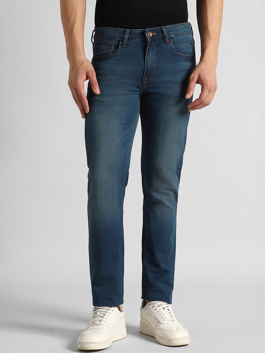 Buy SIMON CARTER LONDON Men Slim Fit Mid Rise Heavy Fade Stretchable ...