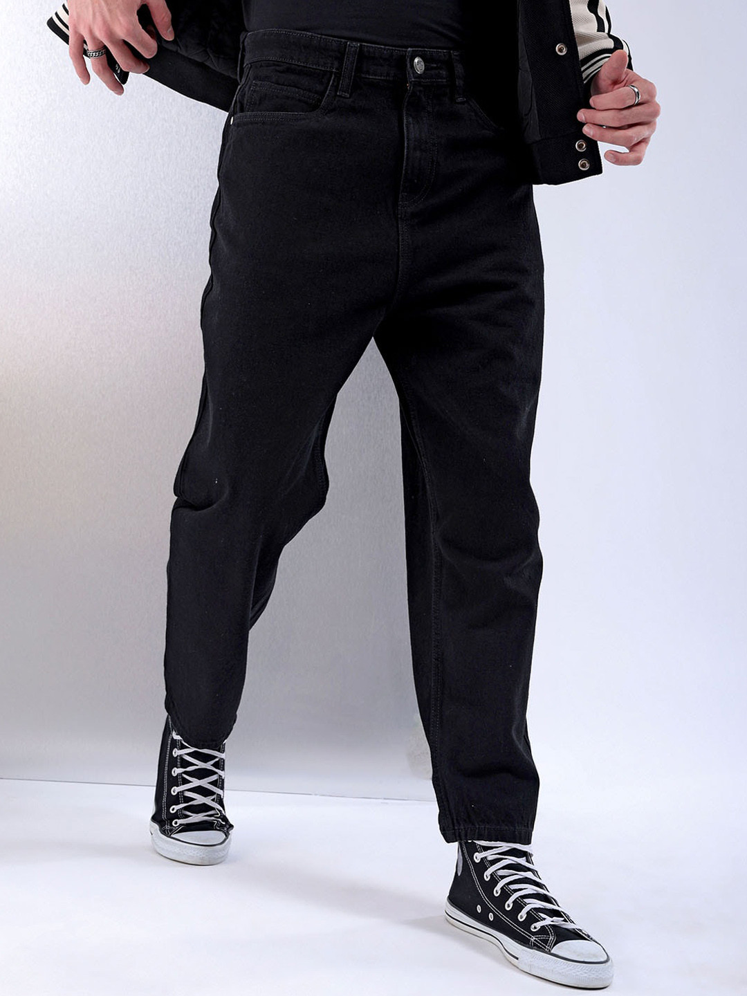 Buy The Indian Garage Co Men Relaxed Fit Slash Knee Jeans - Jeans for ...