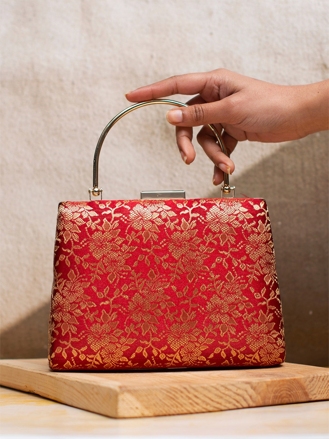 Buy Artklim Embroidered Box Clutch Clutches For Women 28104158 Myntra