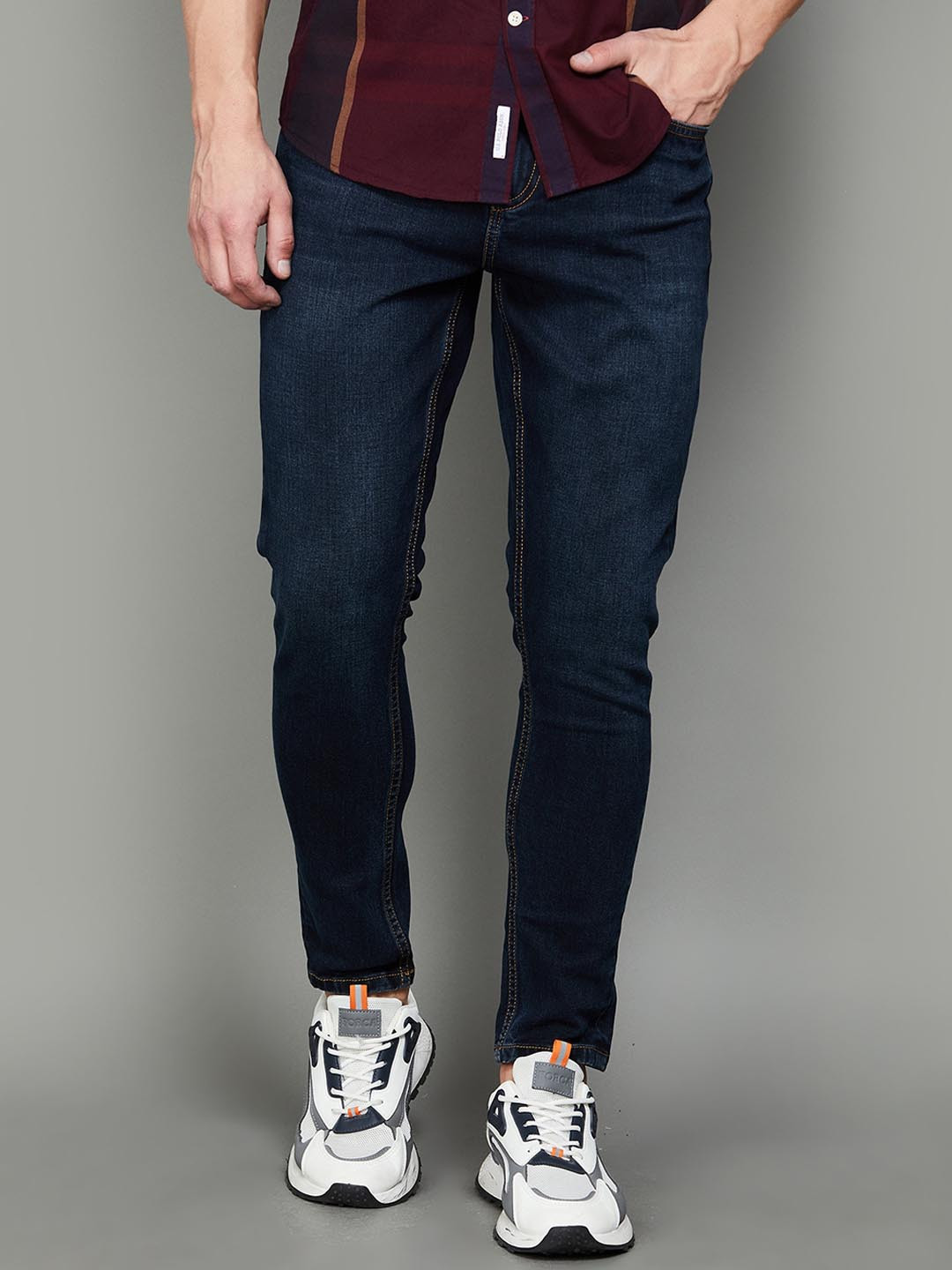 Buy Bossini Men Mid Rise Dark Shade Clean Look Stretchable Jeans ...