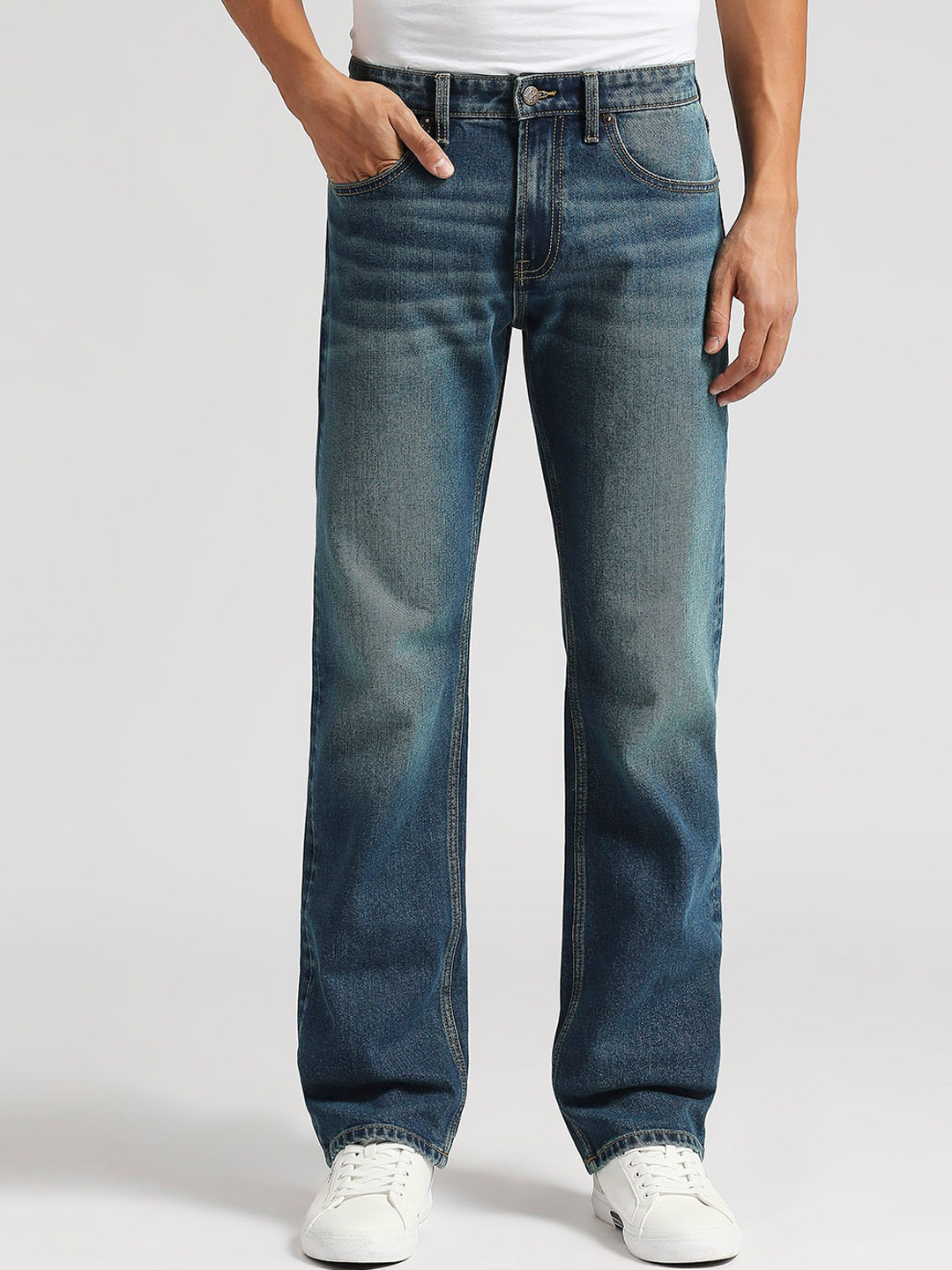 Buy Pepe Jeans Men Kingston Relaxed Fit Light Fade Stretchable Jeans ...