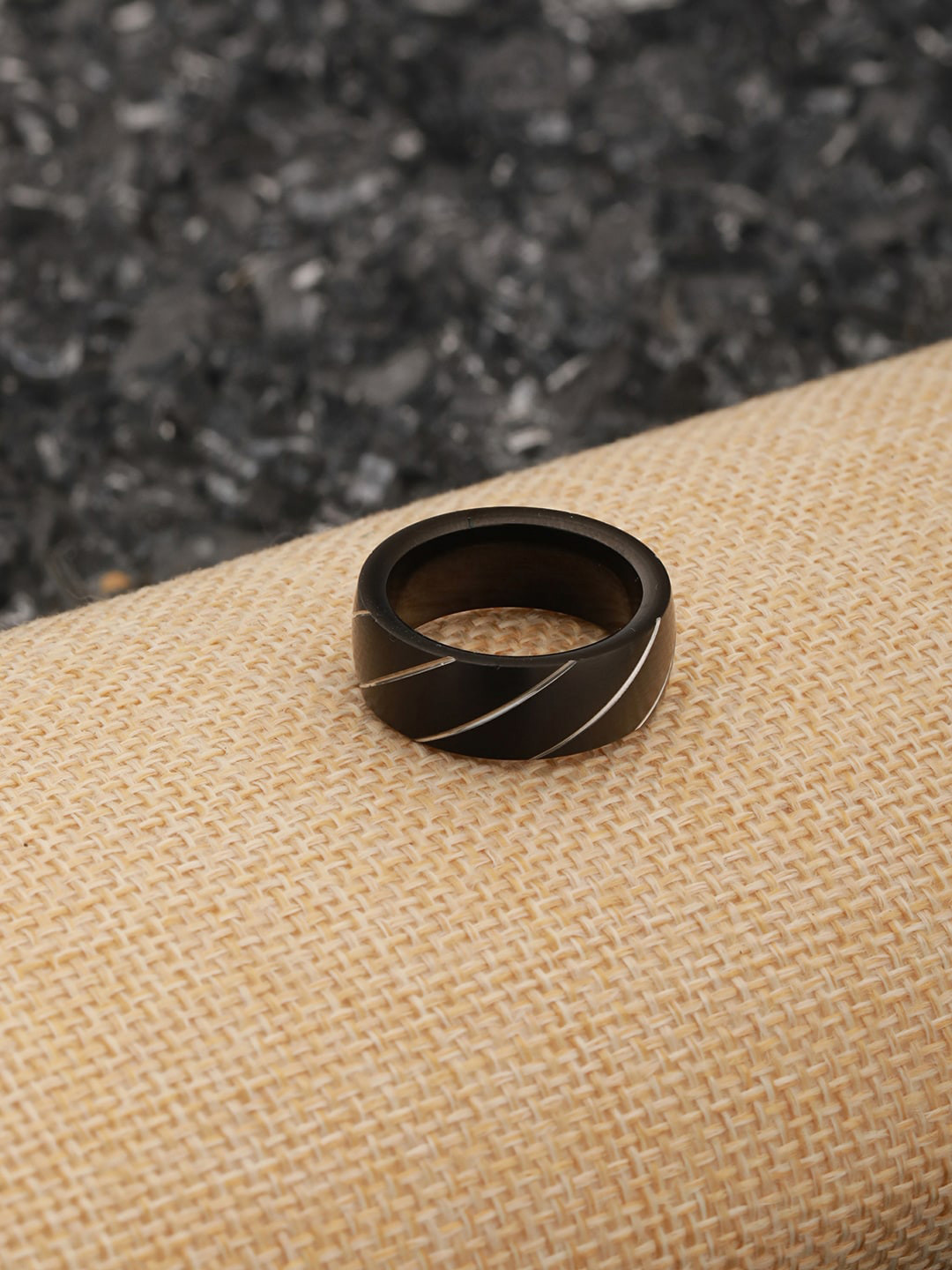 Buy Jazz And Sizzle Men Platinum Plated Textured Band Finger Ring - Ring for Men 28211020 | Myntra