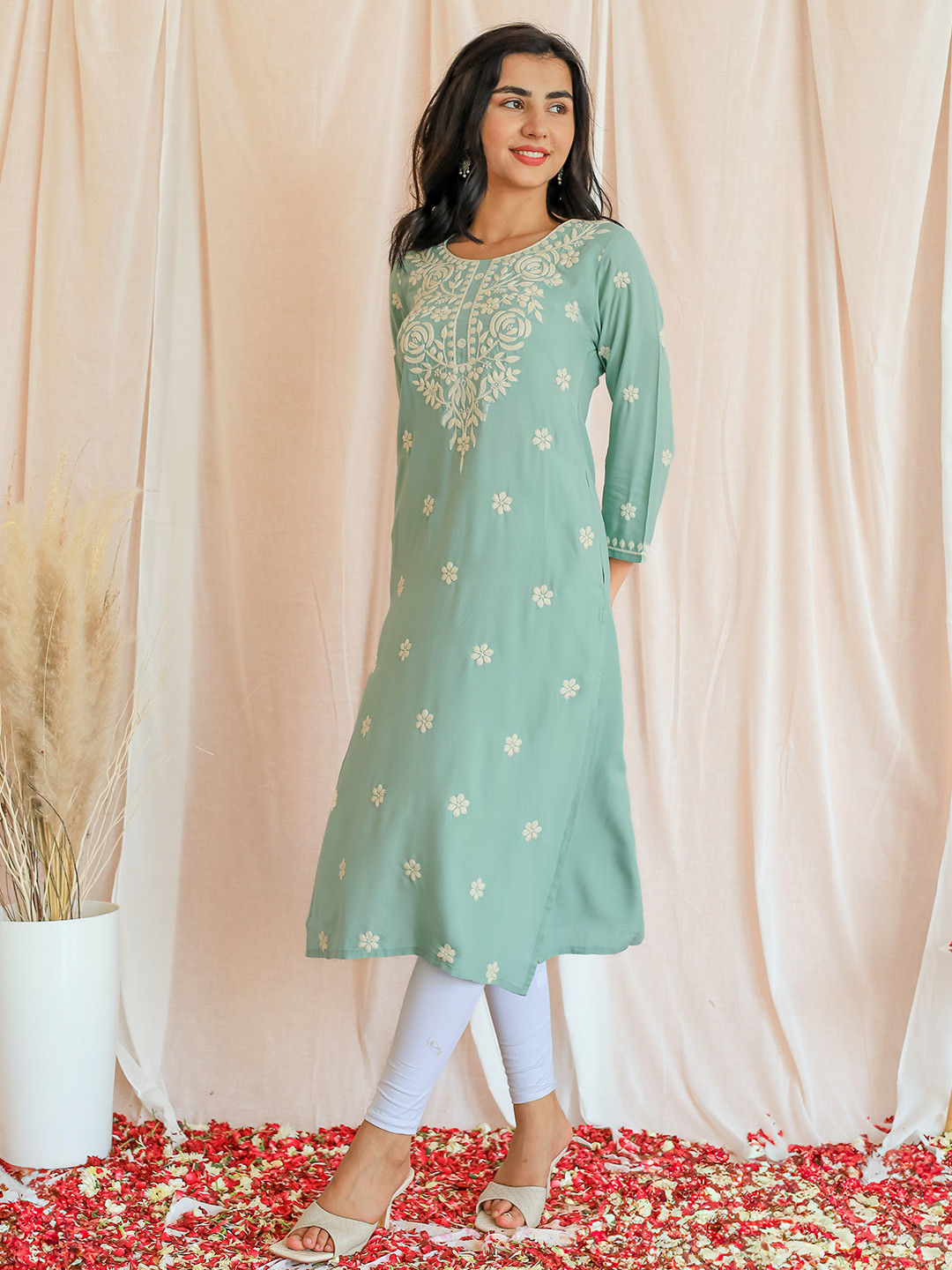 Buy Libas Floral Embroidered Straight Pastel Kurta - Kurtas for Women 28270760 | Myntra