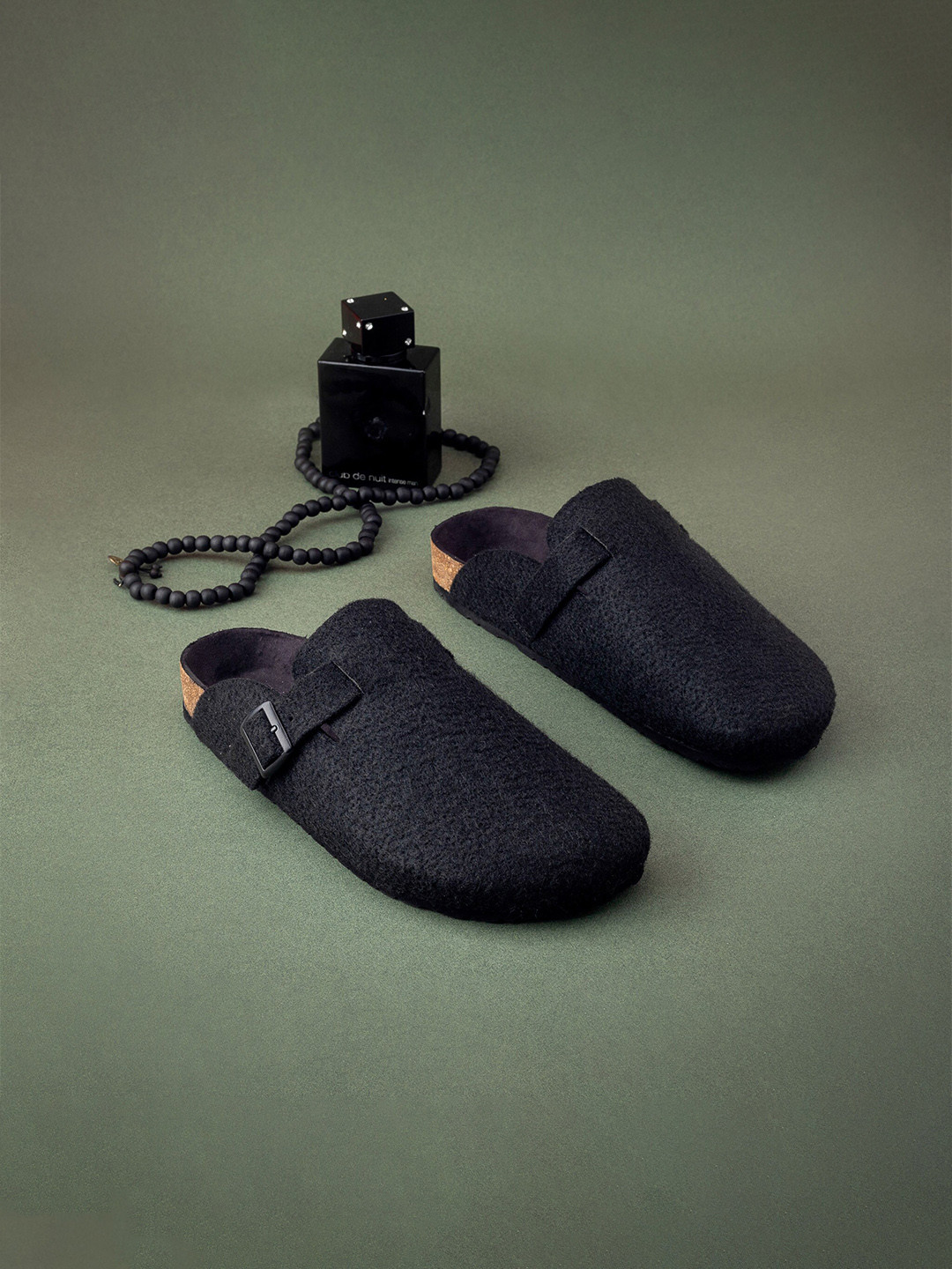 Buy GRIFFIN Men Round Toe Clogs - Flip Flops for Men 28285814 | Myntra