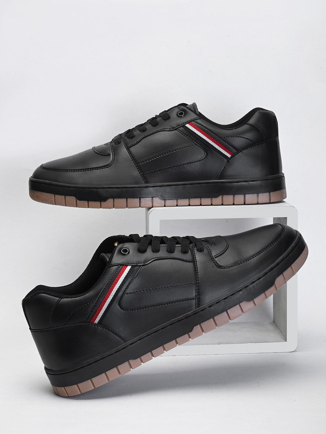 Buy Harvard Men Perforations Lace Up Lightweight Sneakers - Casual ...