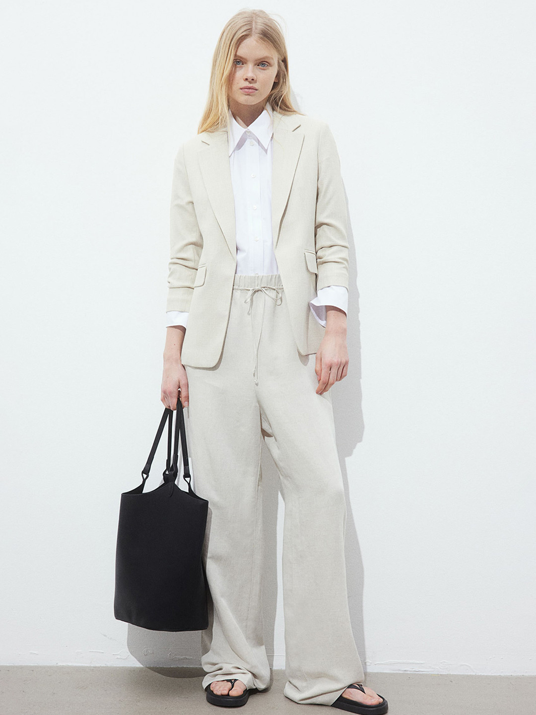 Buy H&M Gathered Sleeve Blazer - Blazers for Women 28462140 | Myntra