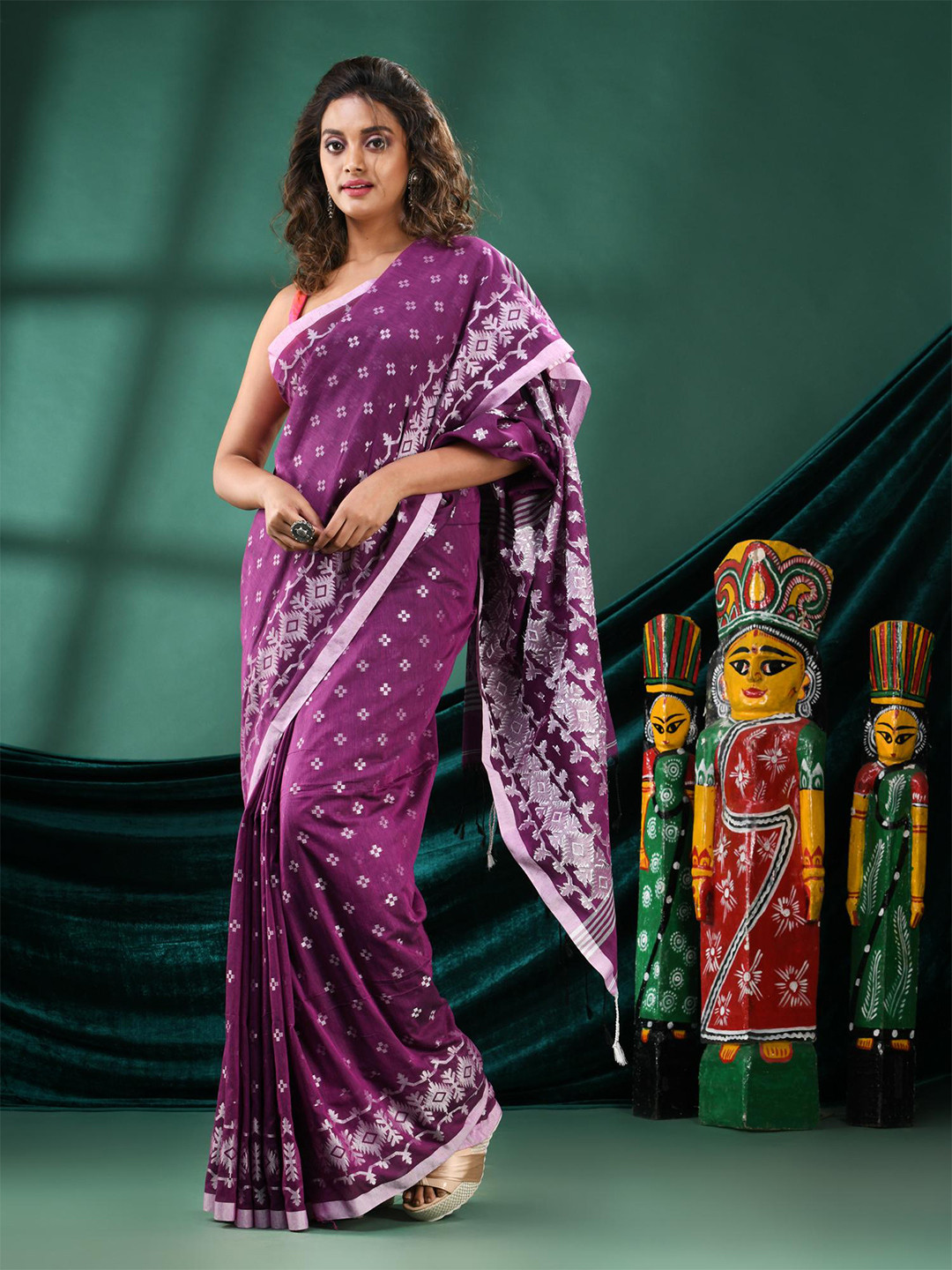 Buy Angoshobha Geometric Woven Design Saree - Sarees for Women 28505018 ...