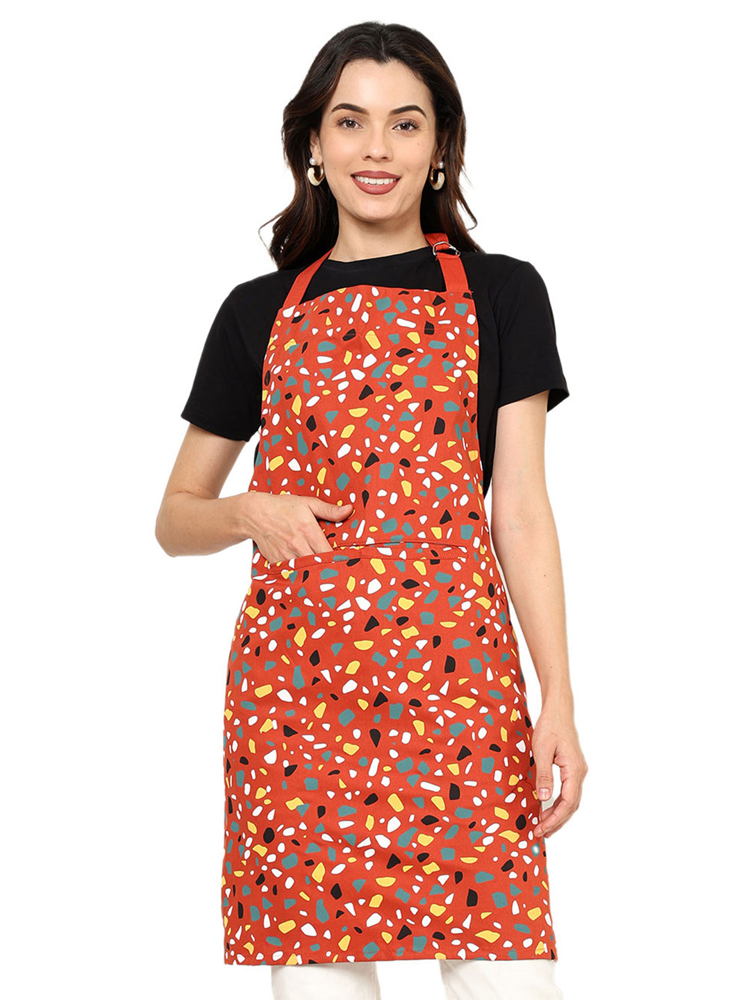 Buy SKANDA FAB Maroon & Black Printed Pure Cotton Apron With Adjustable ...