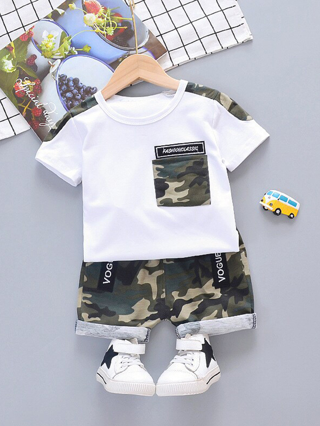 Buy Googo Gaaga Boys Printed Pure Cotton Round Neck T Shirt With Short ...