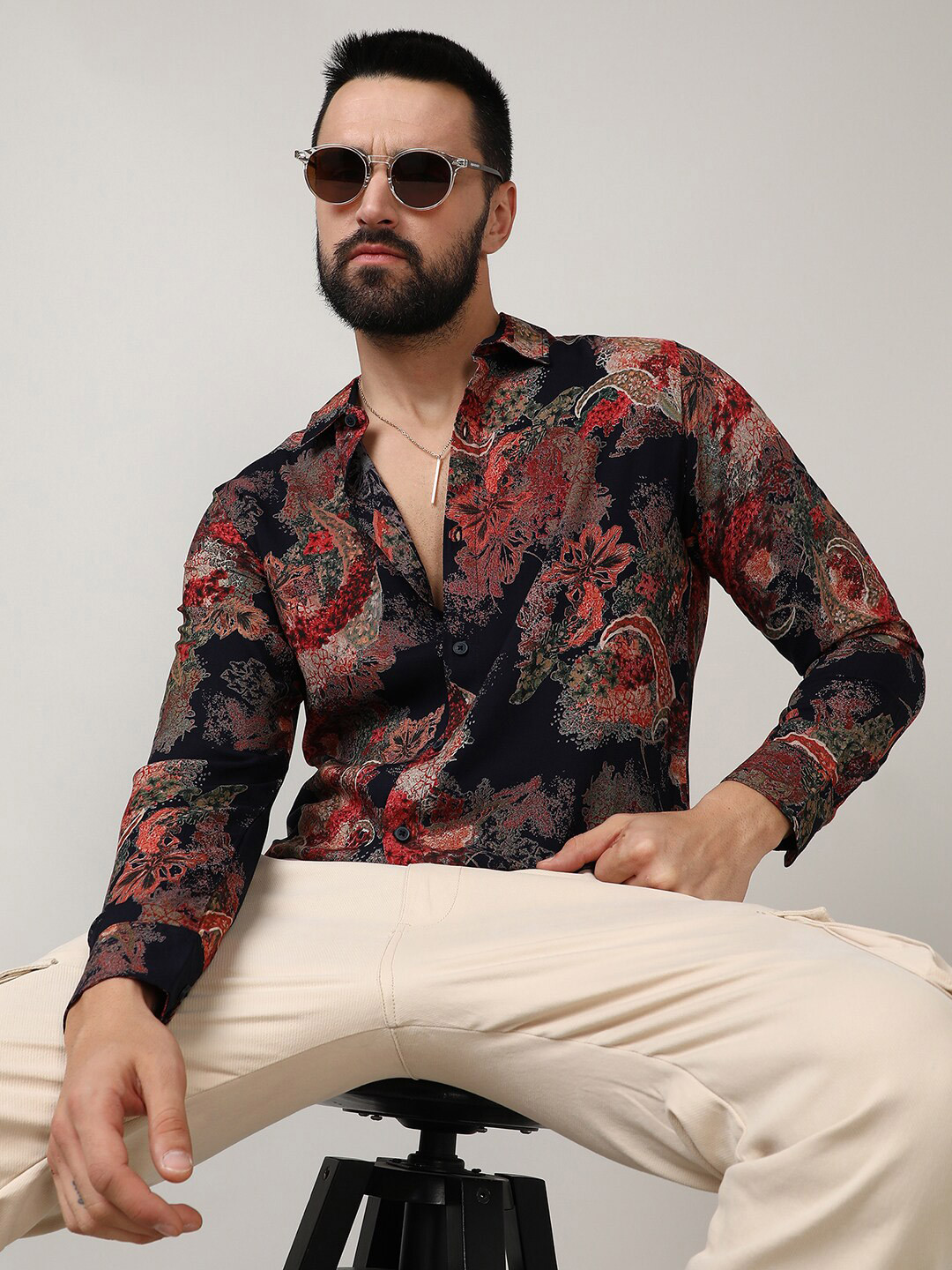 Buy Campus Sutra Black Classic Floral Printed Spread Collar Casual ...
