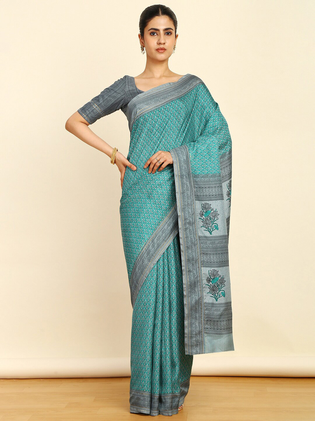 Buy Soch Floral Printed Saree - Sarees for Women 28720354 | Myntra