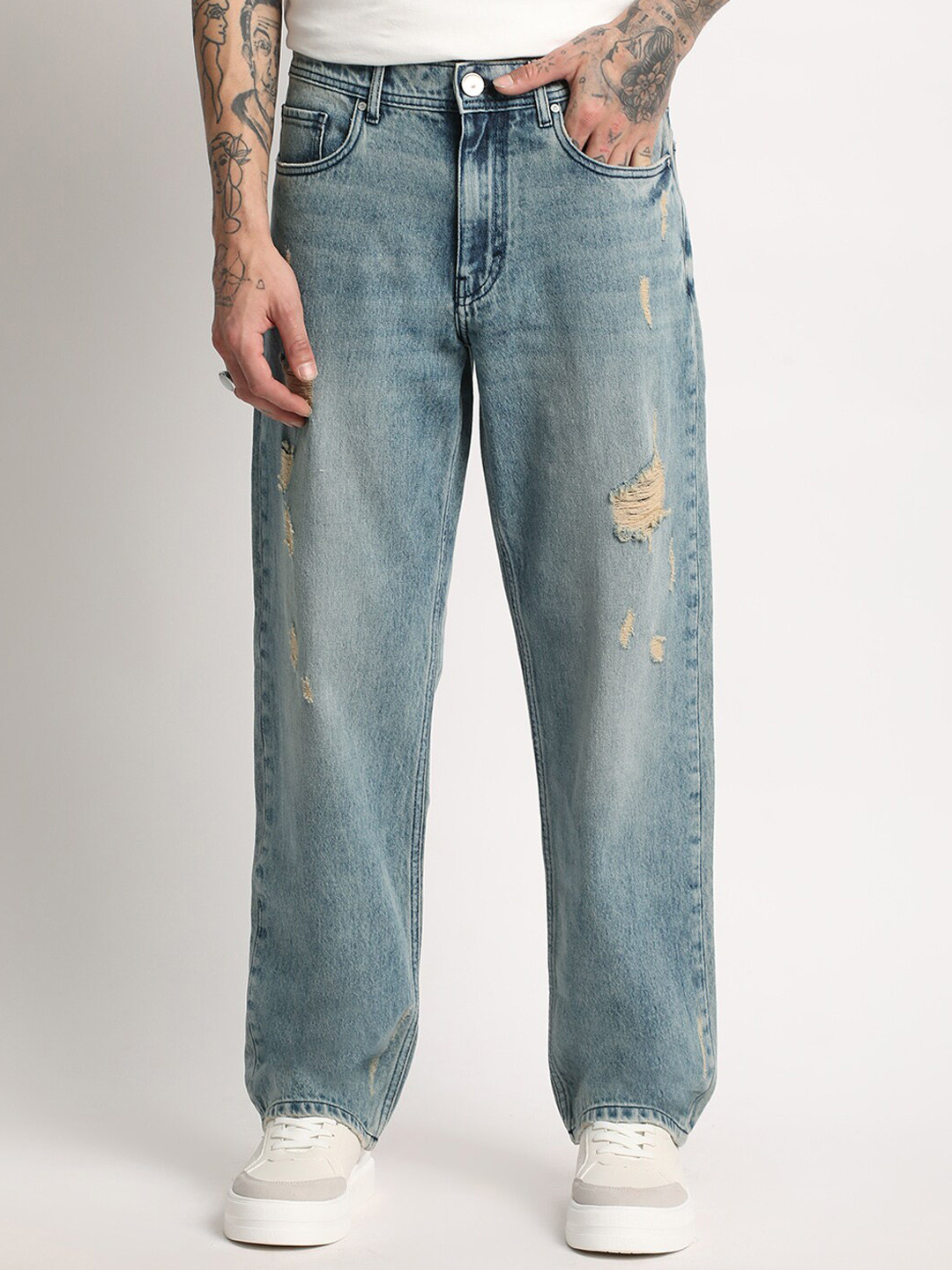 Buy THE BEAR HOUSE Men Straight Fit Mildly Distressed Heavy Fade Jeans ...