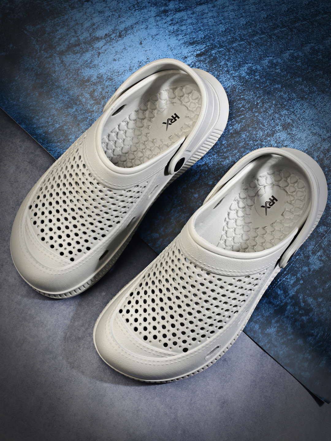 Buy HRX By Hrithik Roshan Men Grey Self Design Rubber Clogs - Flip ...