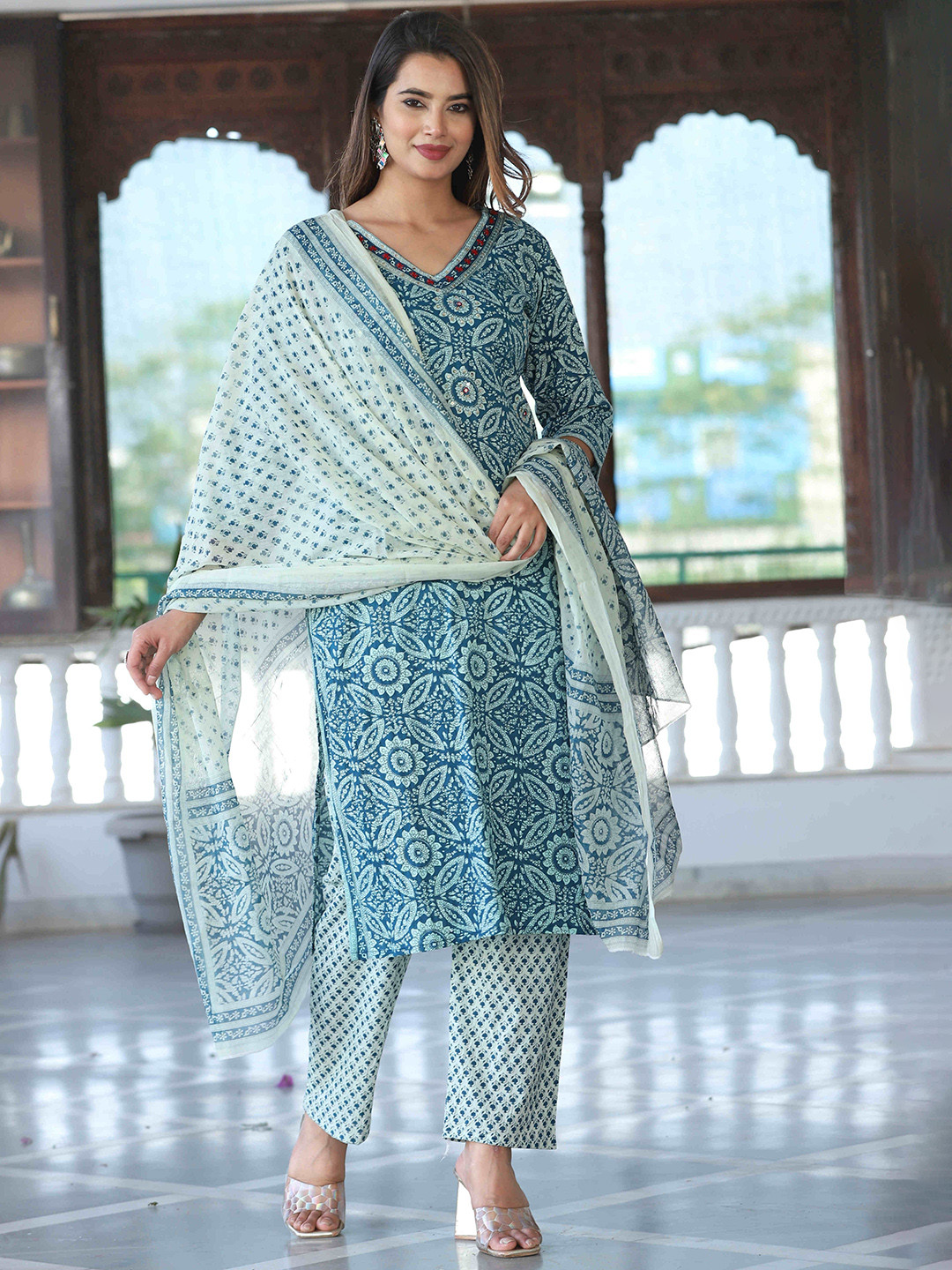Buy SINGNI Ethnic Motifs Embroidered Pure Cotton Sequinned Kurta With ...