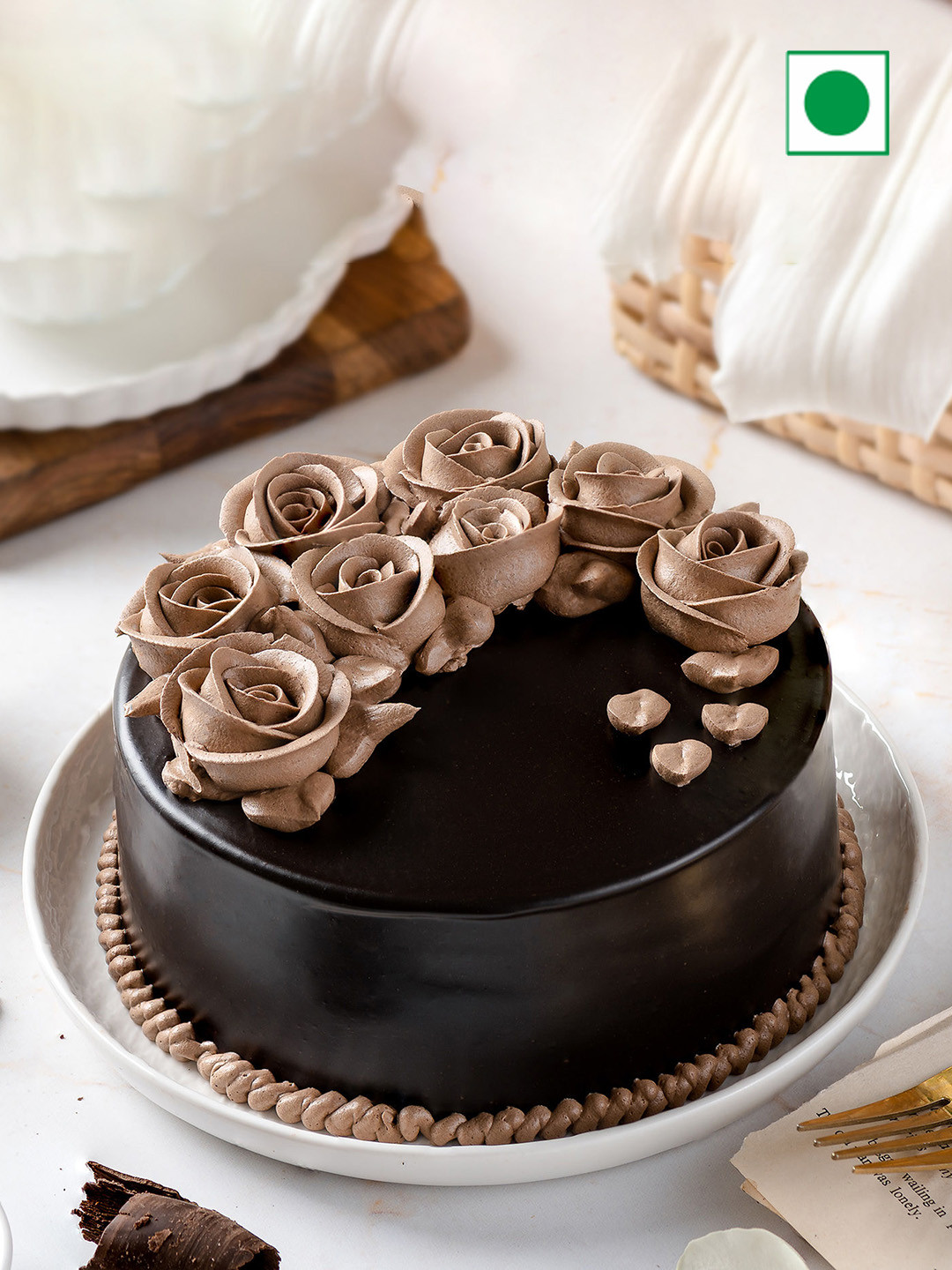 Buy Fnp Chocolate Rose Designer Eggless Round Cake 500 Gms - Cake for ...
