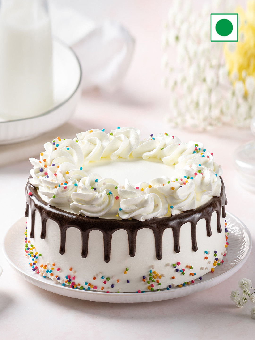 Buy Fnp Chocolate Flavor Eggless Round Cake 500 Gms - Cake for Unisex ...