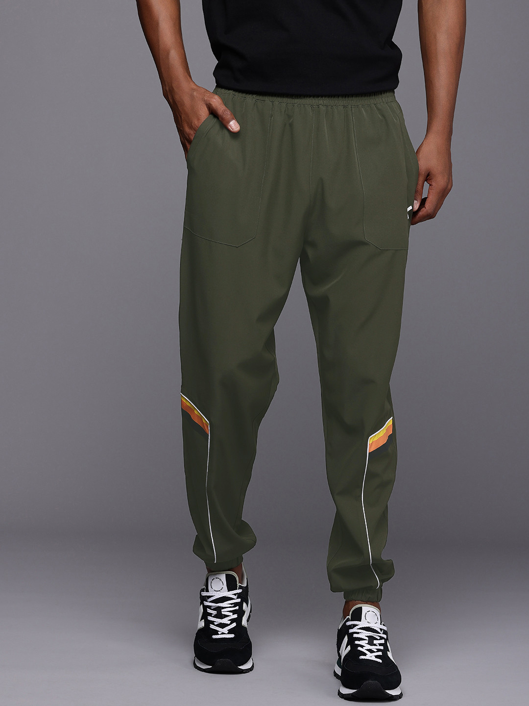 Buy HRX By Hrithik Roshan Men Printed Detail Relaxed Fit Lifestyle ...