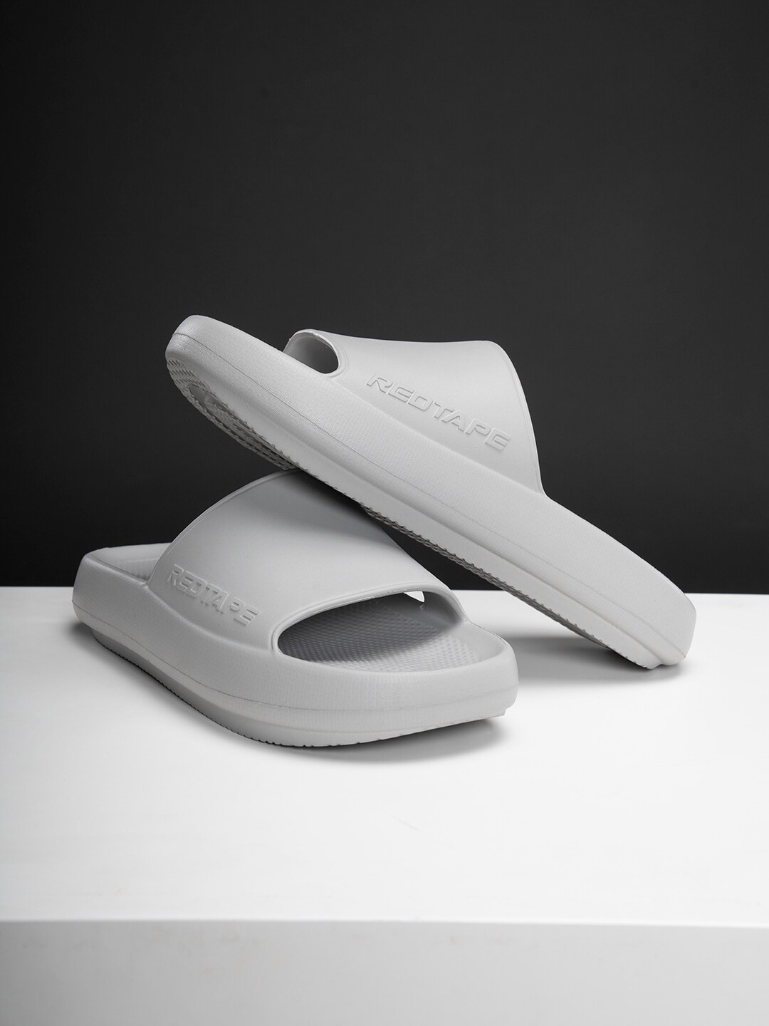 Buy Red Tape Women Open Toe Sliders - Flip Flops for Men 29155836 | Myntra