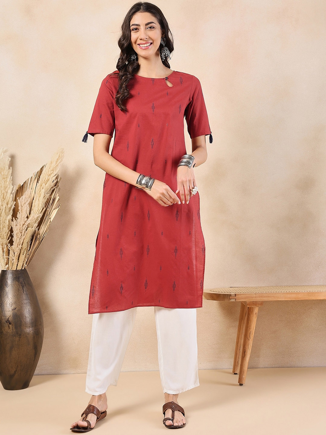 Buy Anouk Red Ethnic Motifs Printed Keyhole Neck Cotton Straight Kurta