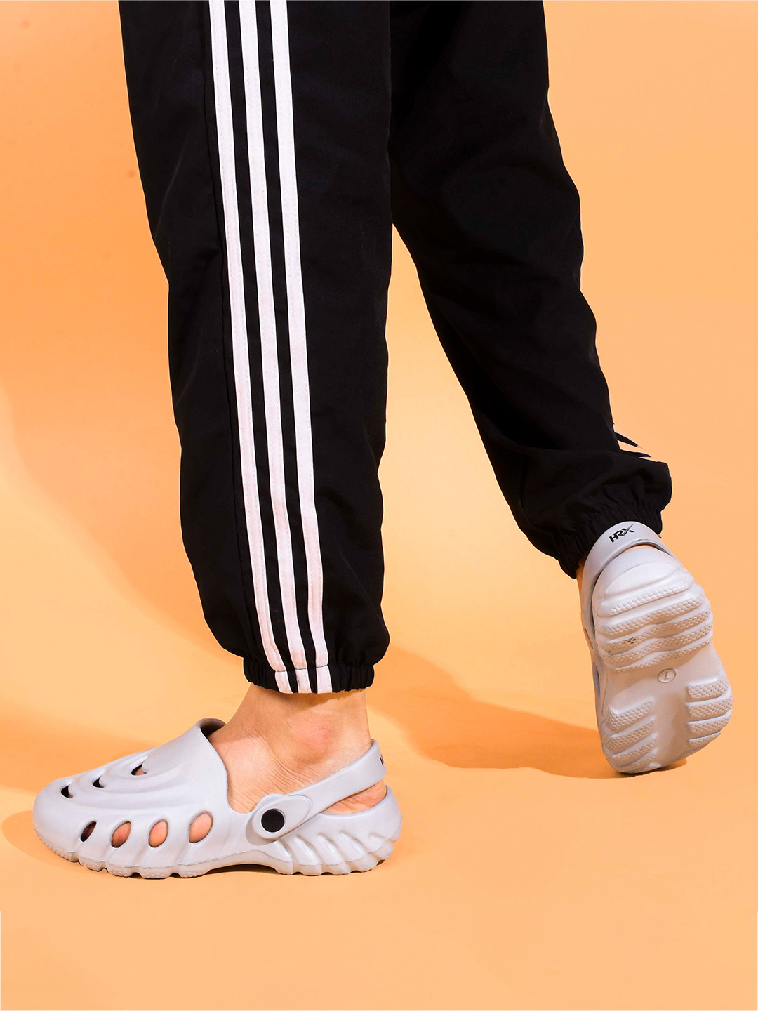 Buy HRX By Hrithik Roshan Men Self Design Clogs - Flip Flops for Men ...