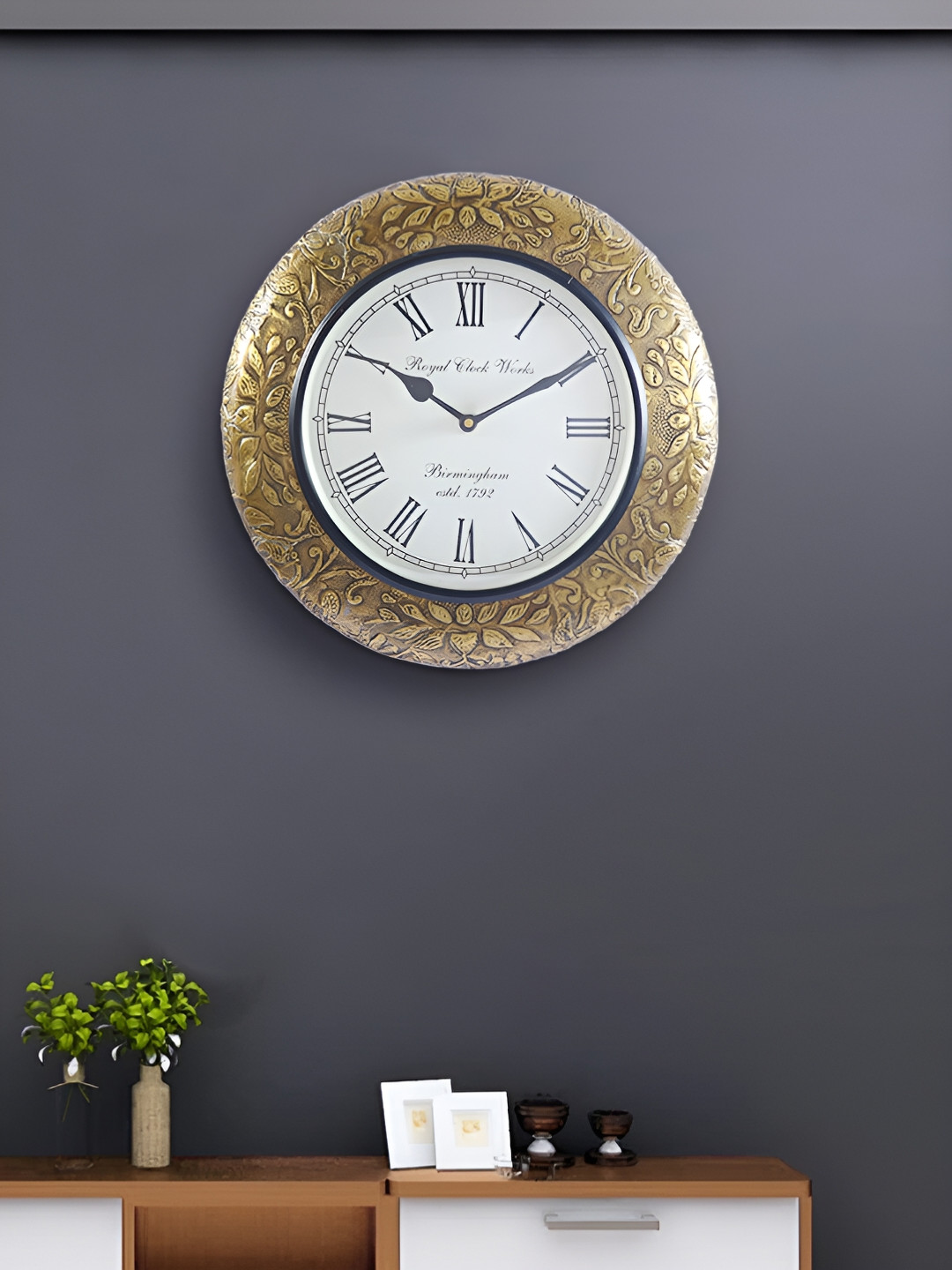 Buy Aura Gold Toned Traditional Analogue Wall Clock - Clocks for Unisex ...