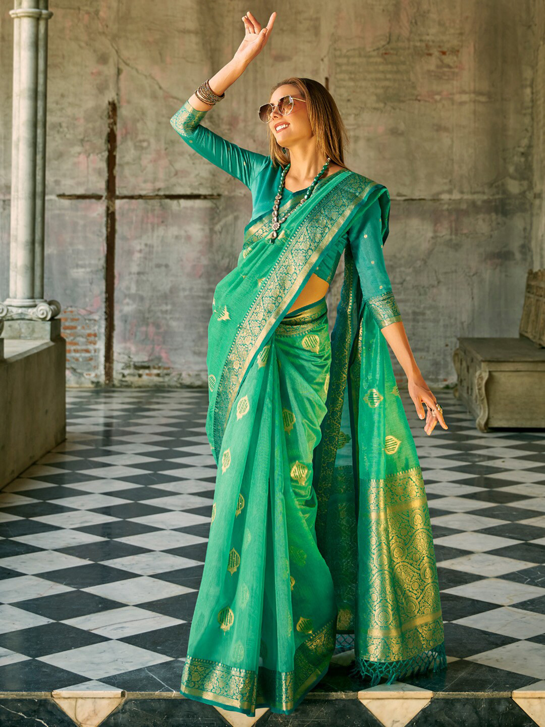 Buy Anouk Ethnic Motifs Woven Design Zari Banarasi Saree - Sarees for ...